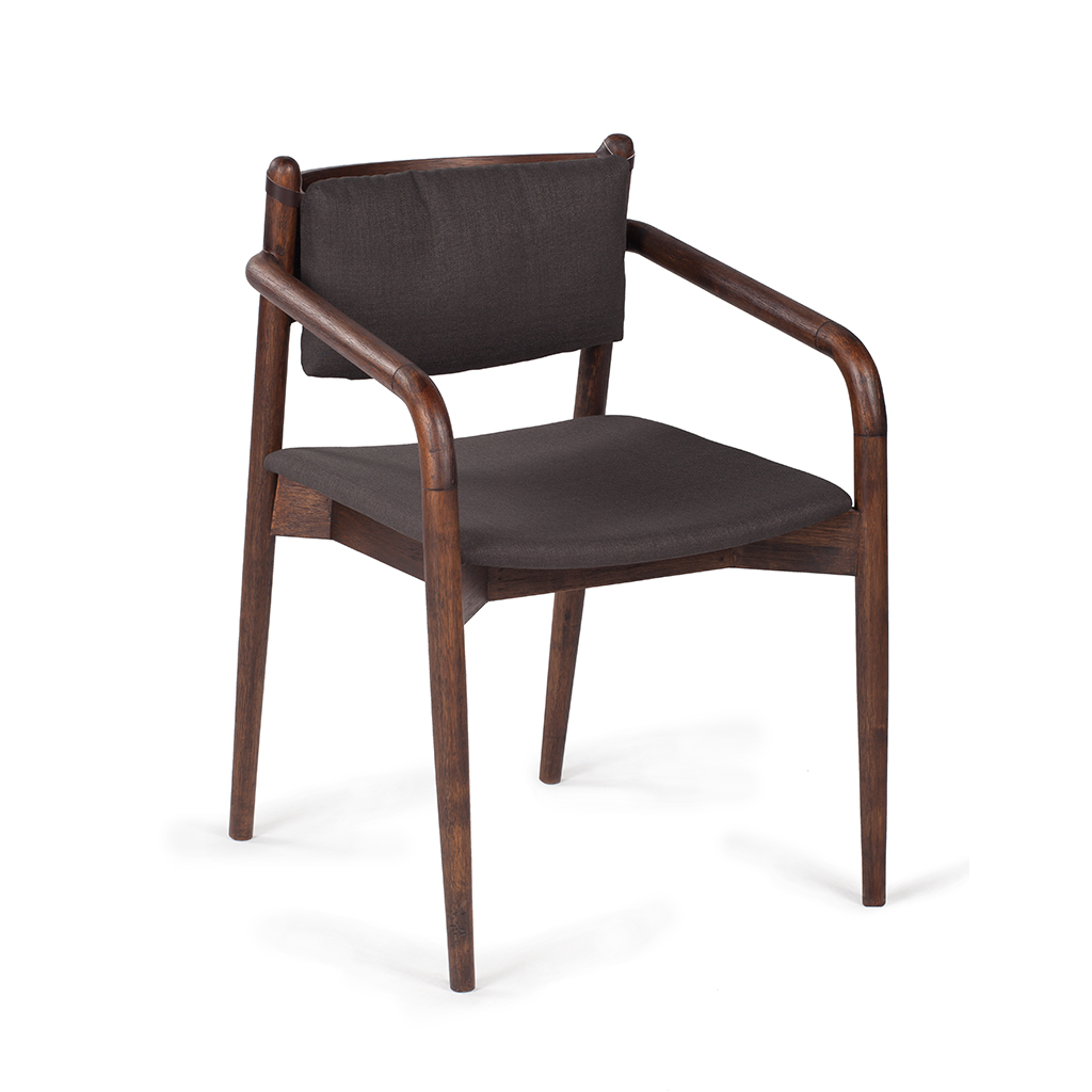 BRUNO ARM CHAIR by Commune | Archello