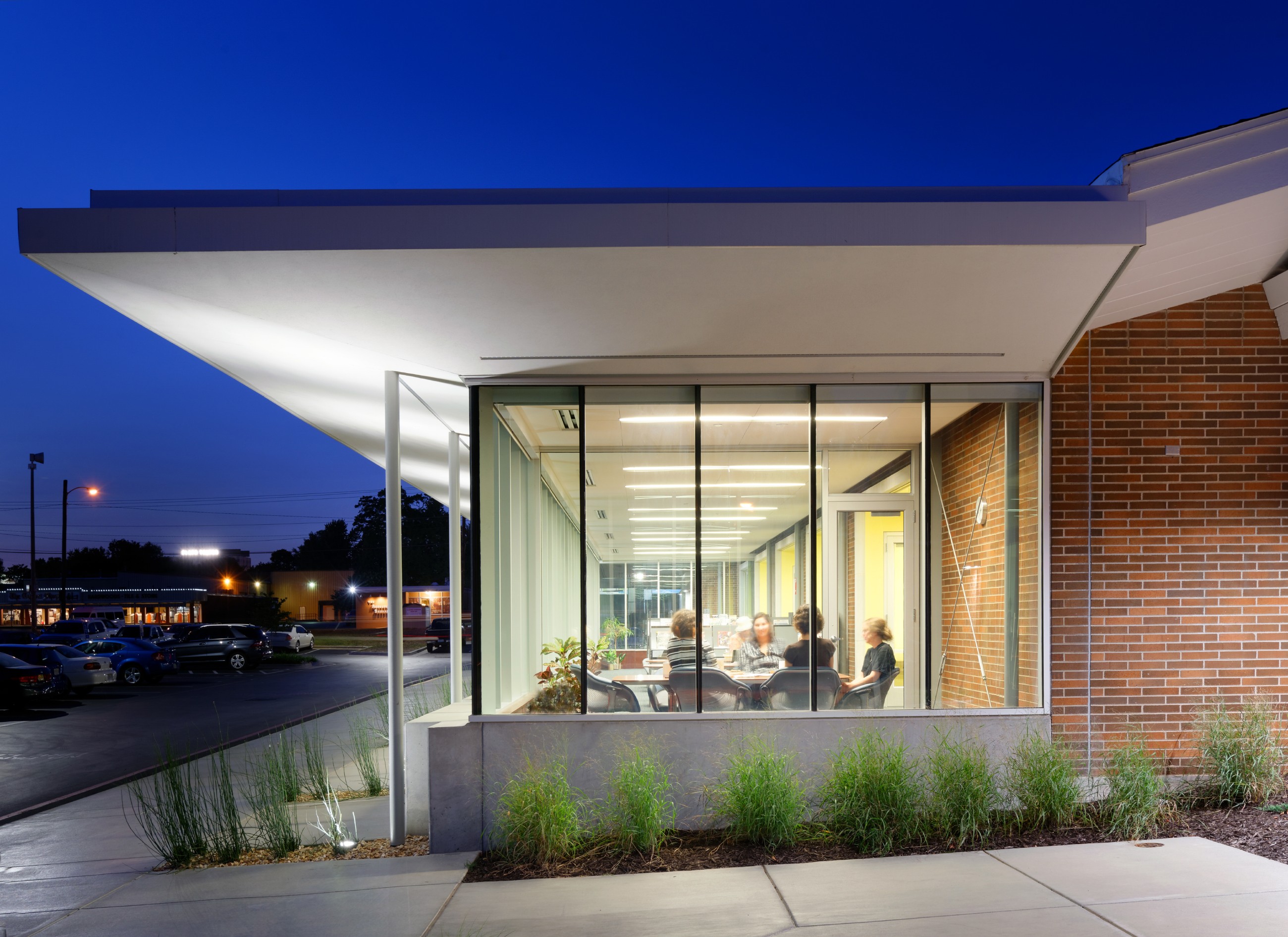 Schweitzer Brentwood Branch Library | Dake Wells Architecture | Archello