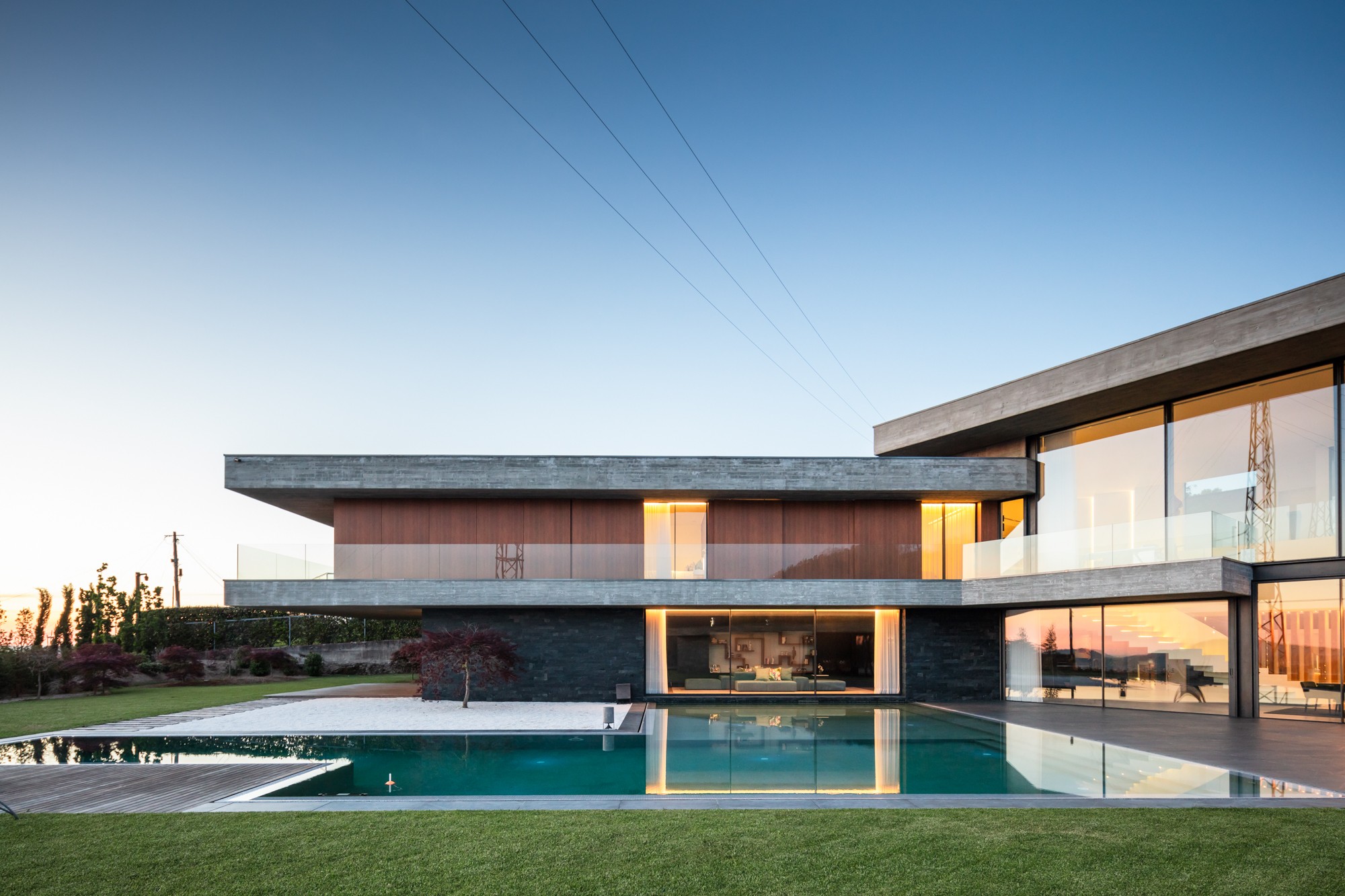 FRAIAO HOUSE | TRAMA ARQUITETOS | Archello