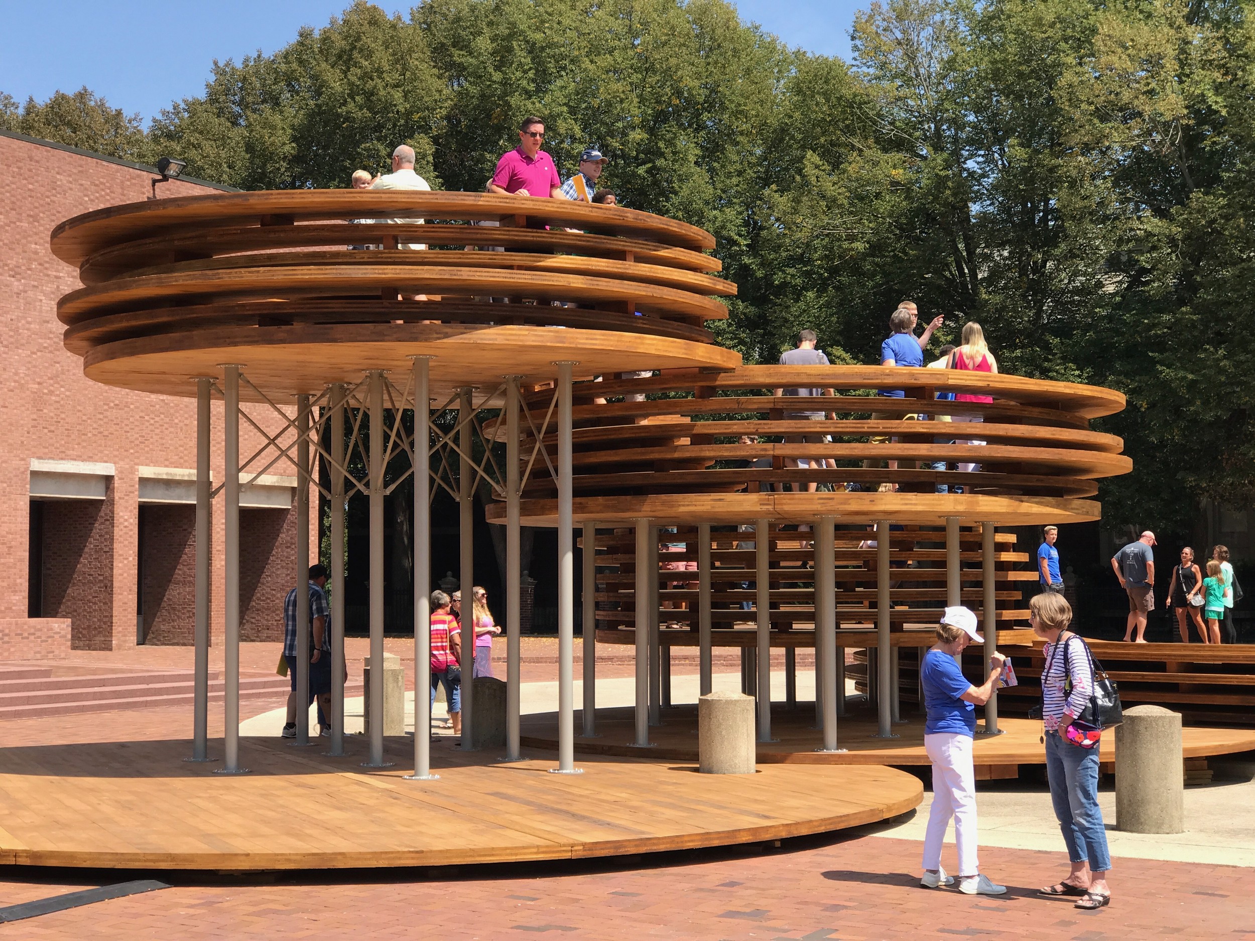 CONVERSATION PLINTH | ikd | Archello