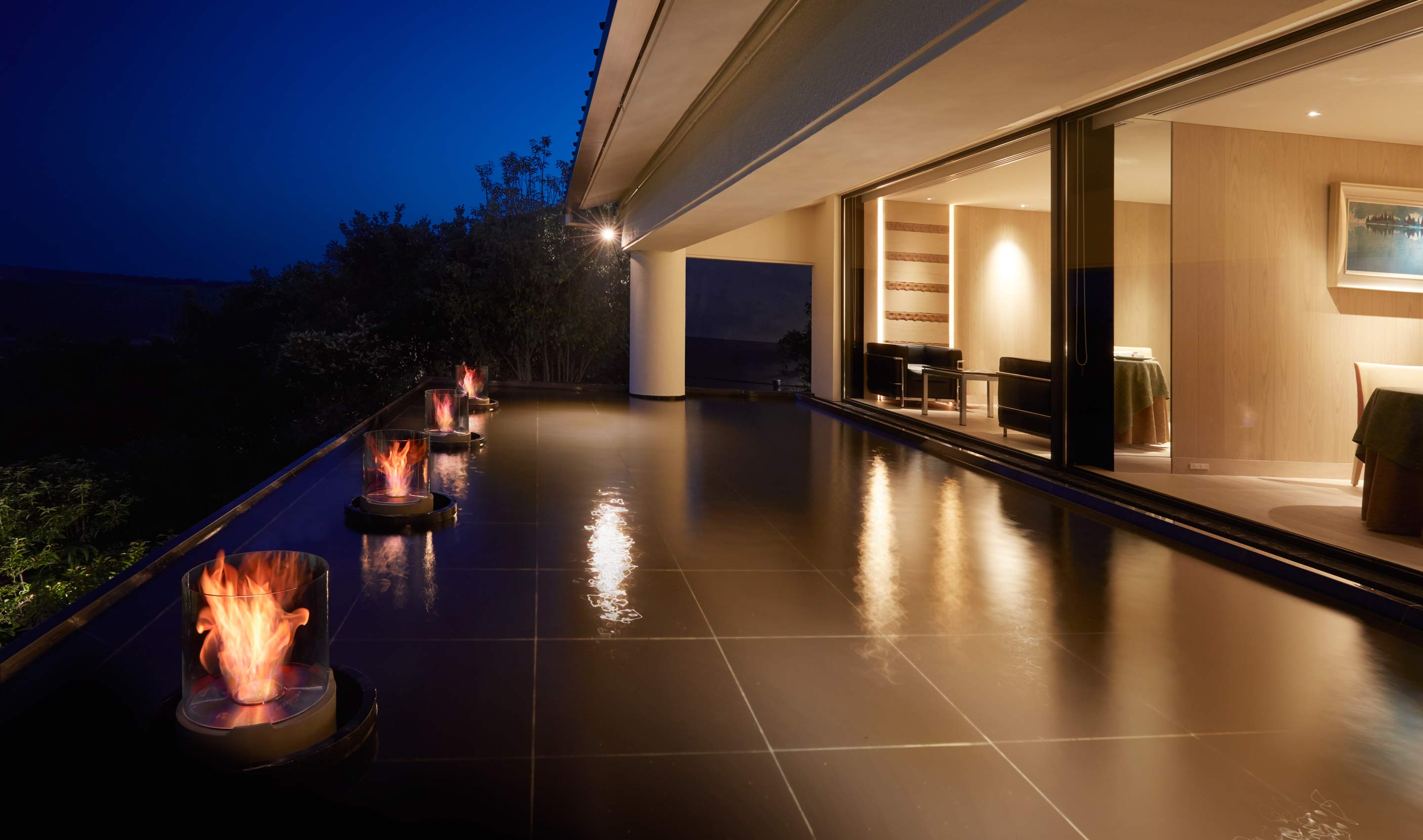 Lighthouse 150 Fire Pit by EcoSmart Fire | Archello