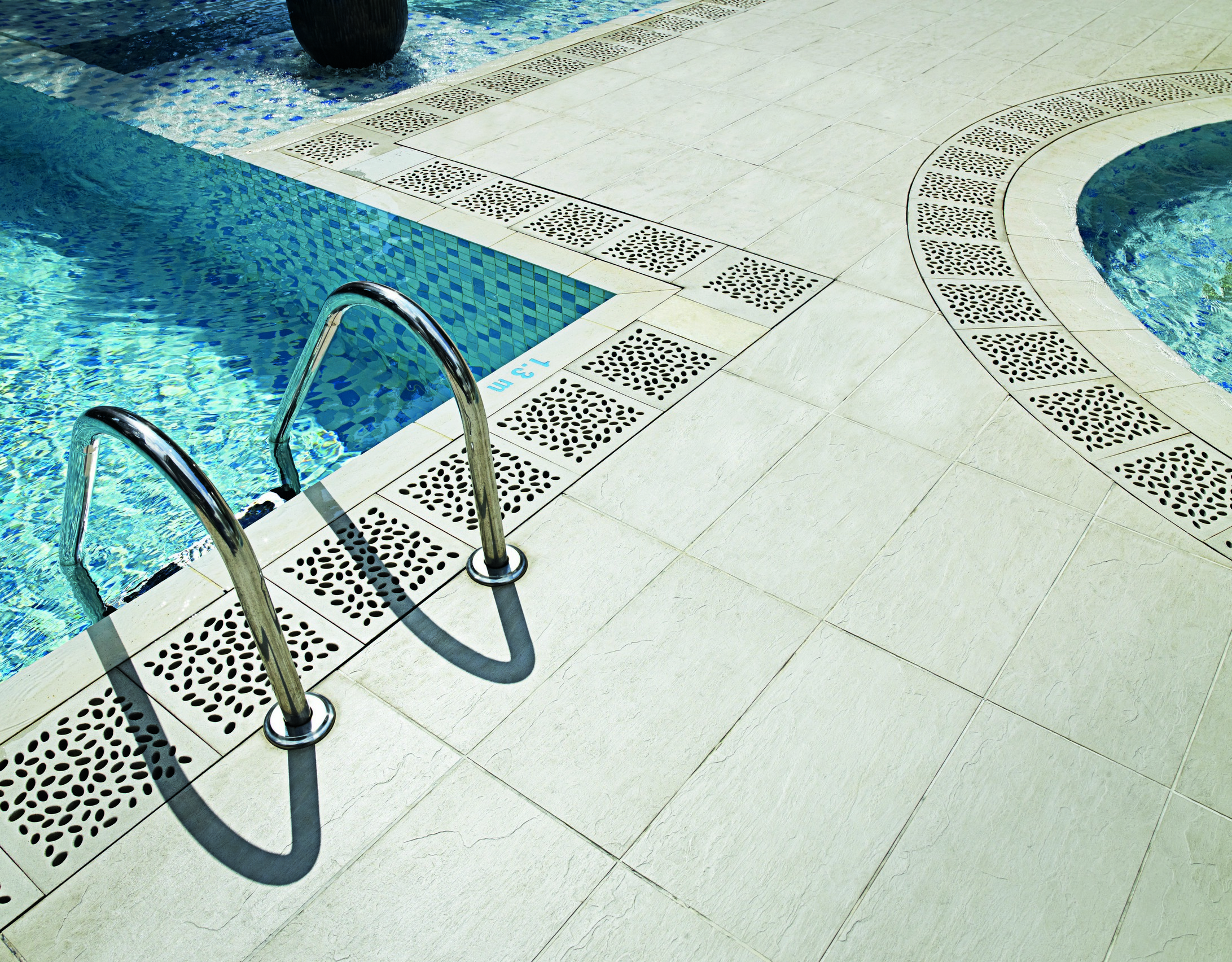 Pool Grates by Jonite | Archello