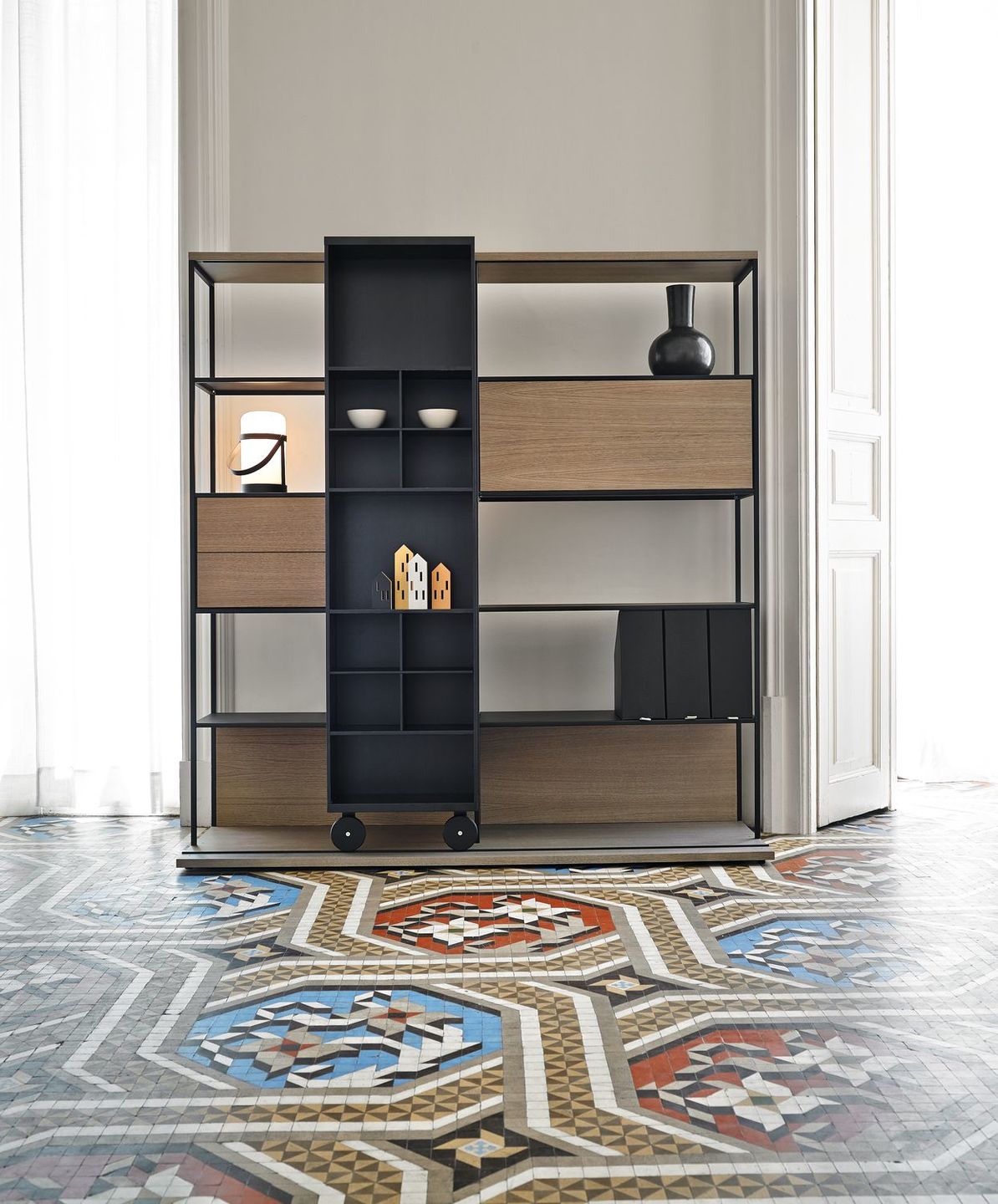 Punt - Literatura Open Shelf System by Teknion | Archello