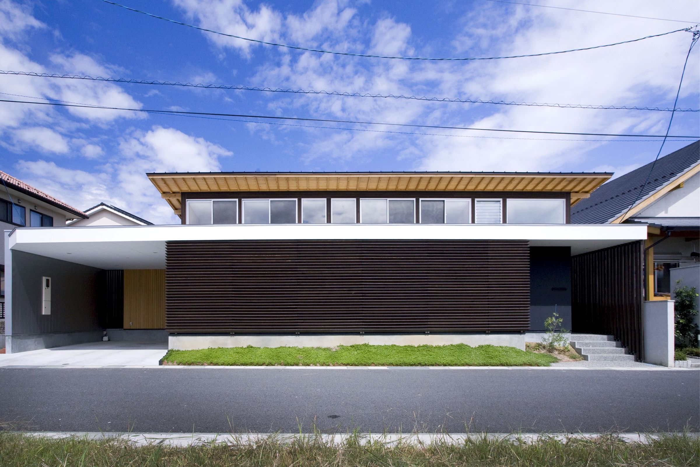Trough house | YAD Co.,Ltd. - Youichi Kouno | Archello
