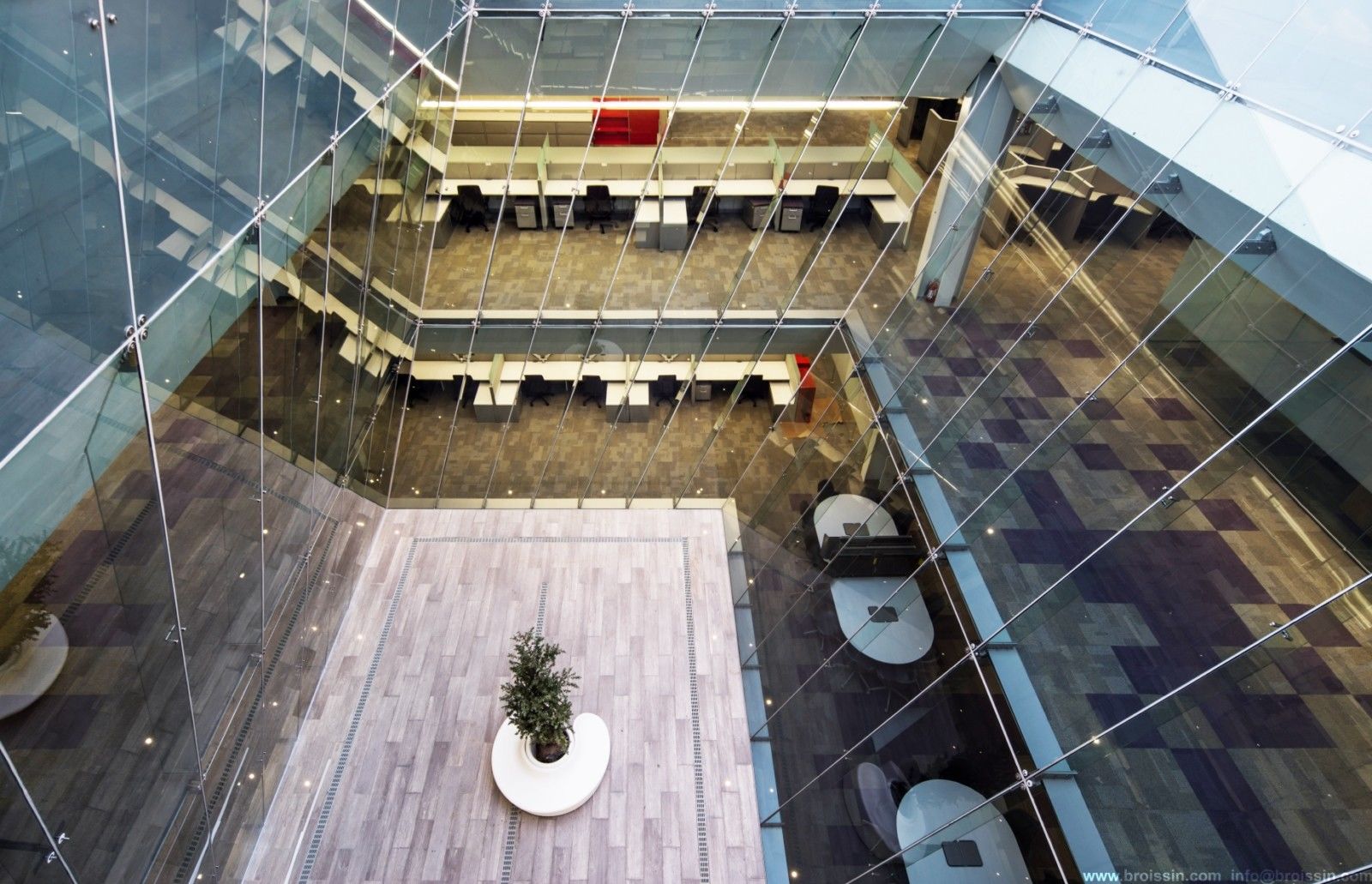 Gallery of Grupo Financiero Banorte Tlalpan | BROISSIN | Media - 7