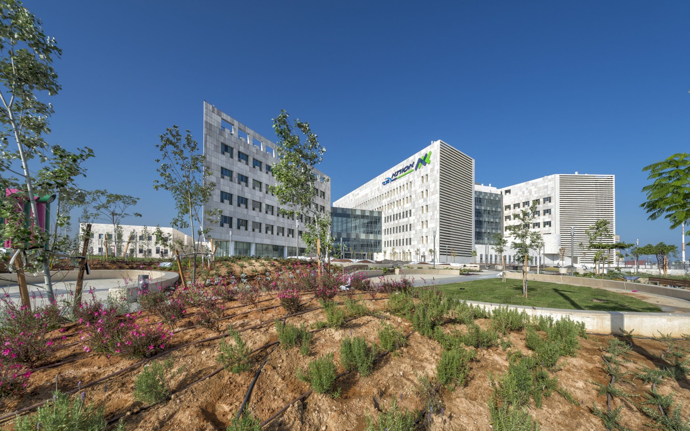 Samson Assuta Ashdod University Hospital | Davide Macullo Architects ...