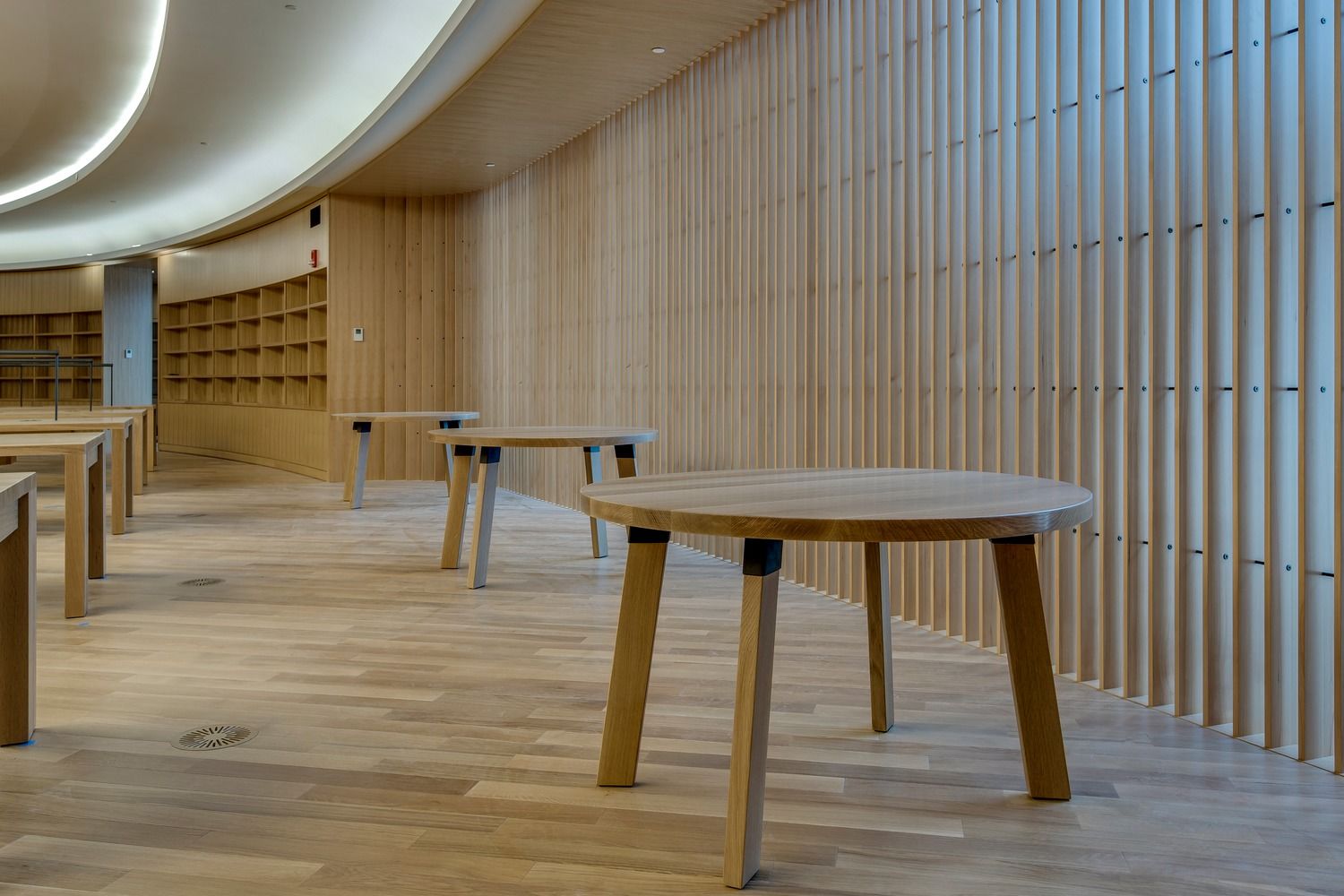 Reading Room Tables - New Central Library by Möbius Objects | Media ...
