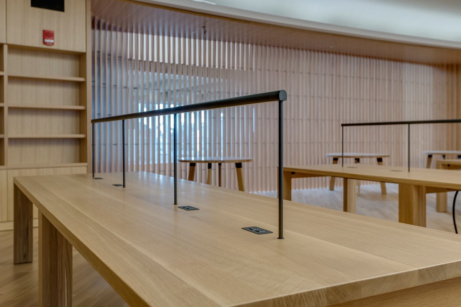 Reading Room Tables - New Central Library by Möbius Objects | Media ...