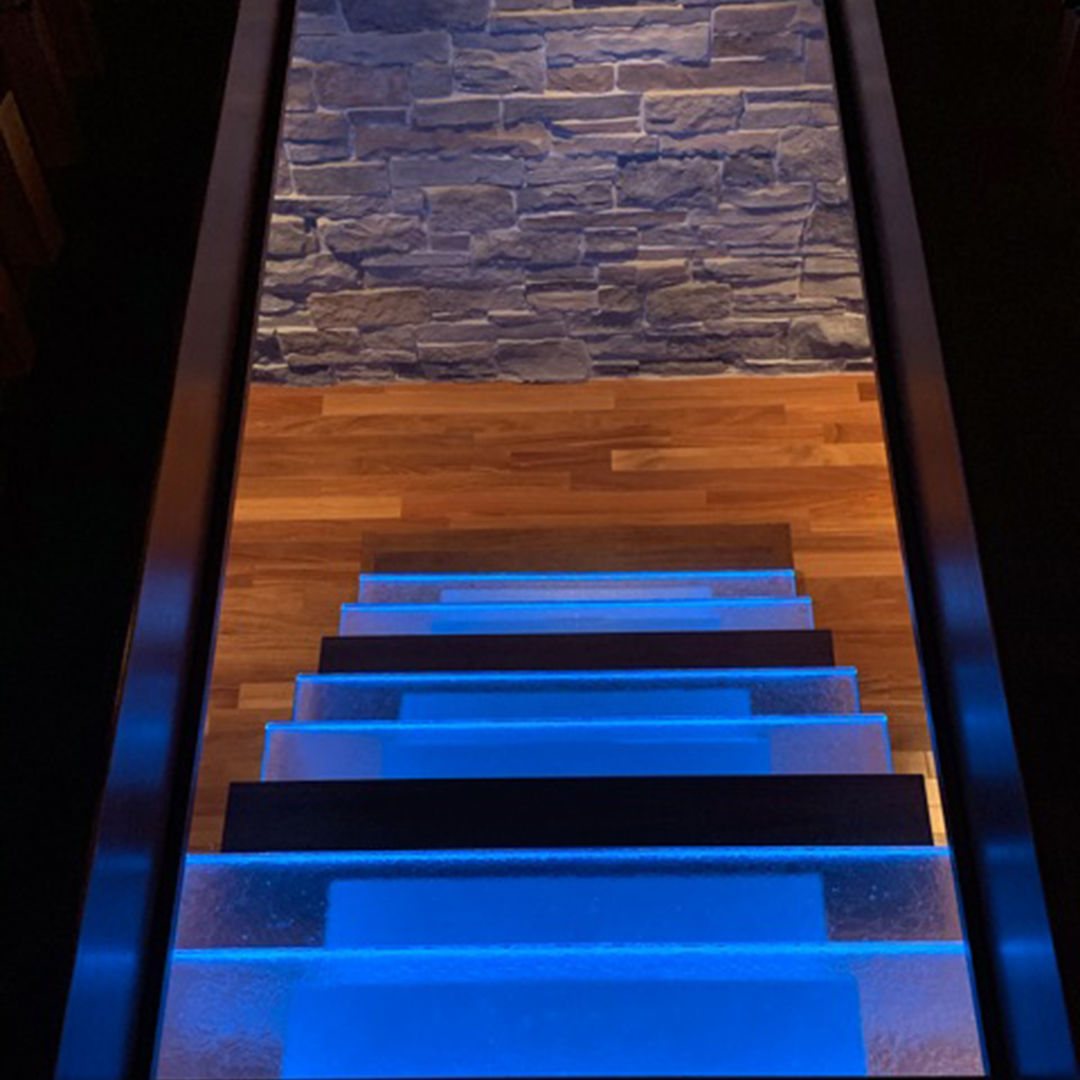 Glass Stair Treads by THINKGLASS INC. | Archello