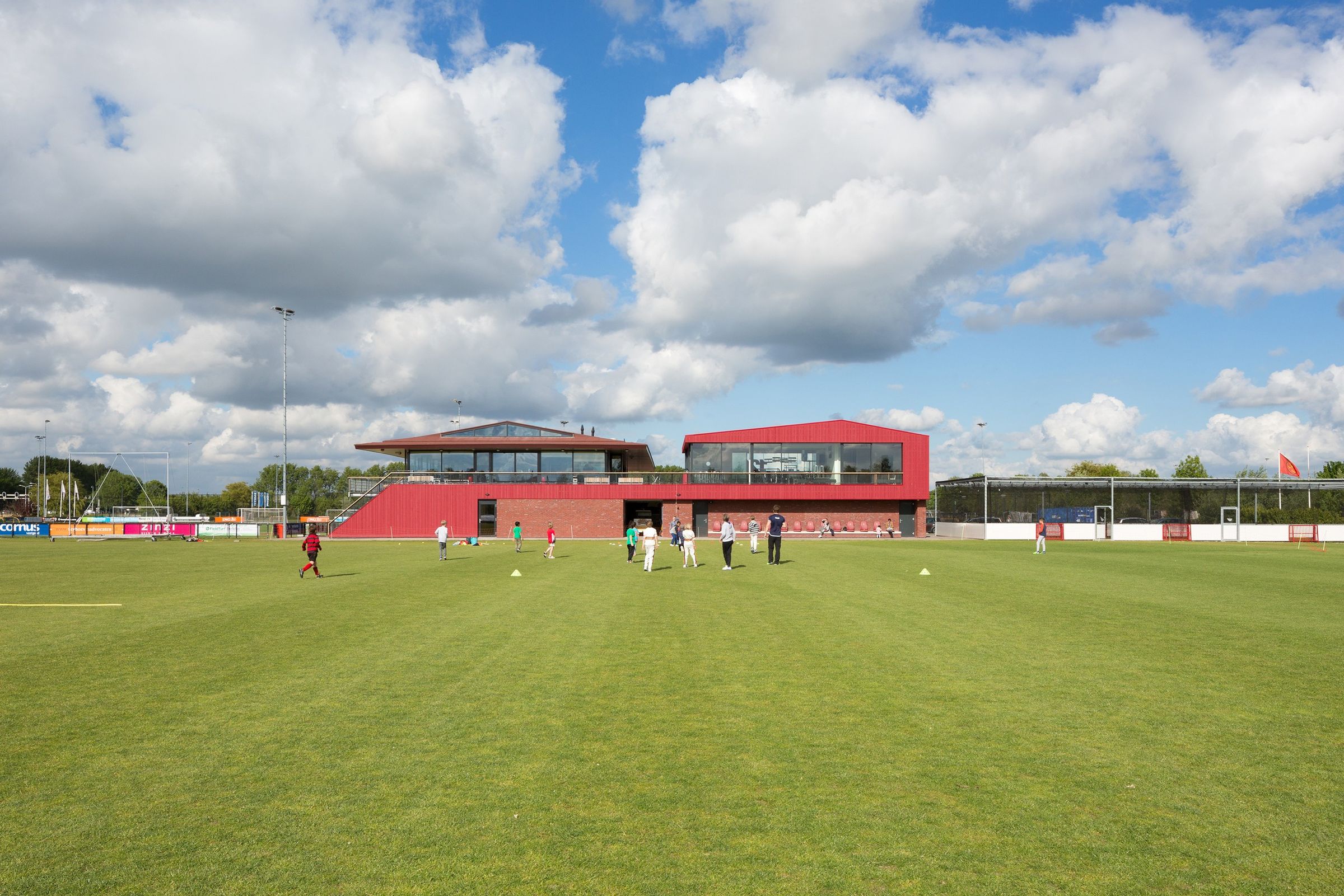 VOC Soccer & Cricket Clubhouse | JagerJanssen architecten BNA | Archello