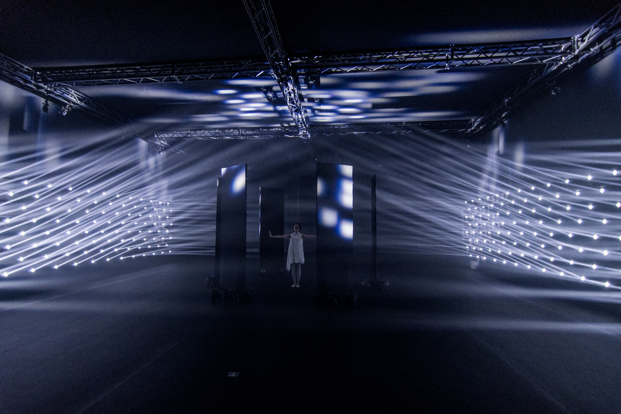 LEXUS DESIGN EVENT 2019 - LEADING WITH LIGHT | Rhizomatiks | Archello