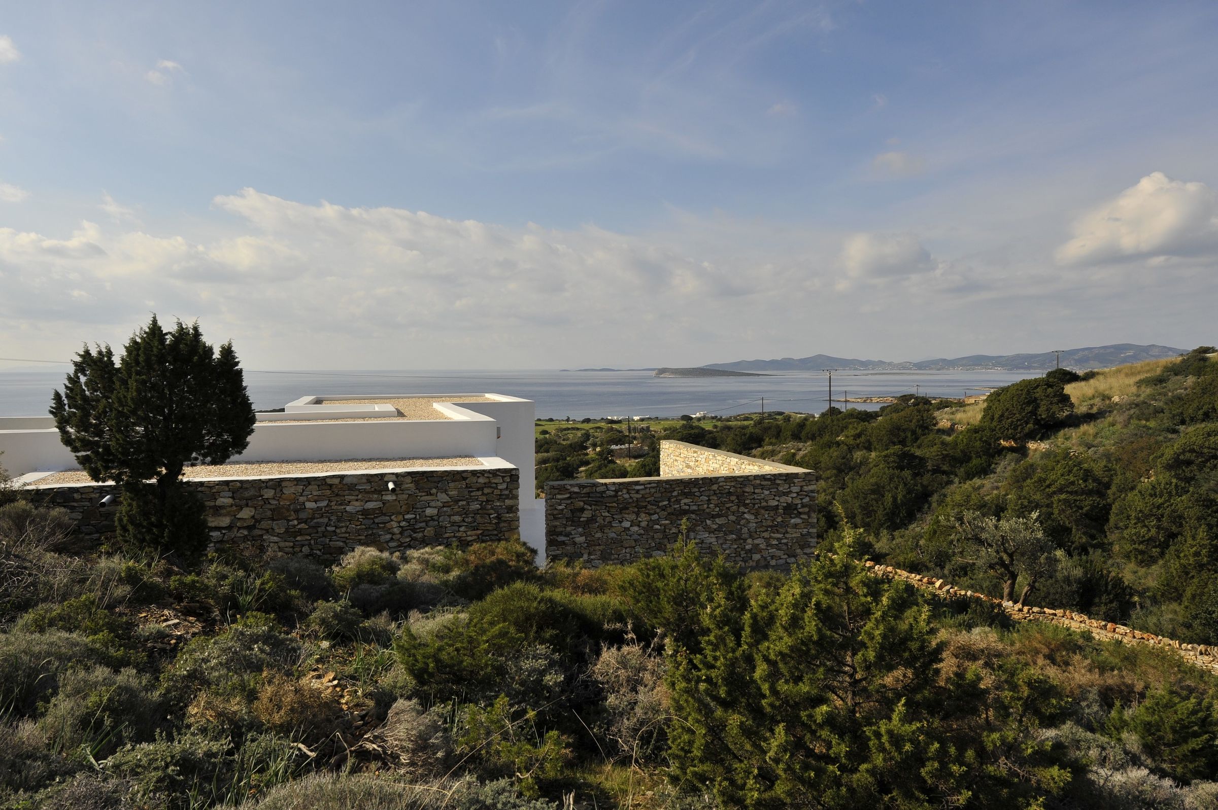 Gallery of Π House (Farangas House) | React Architects | Media - 4