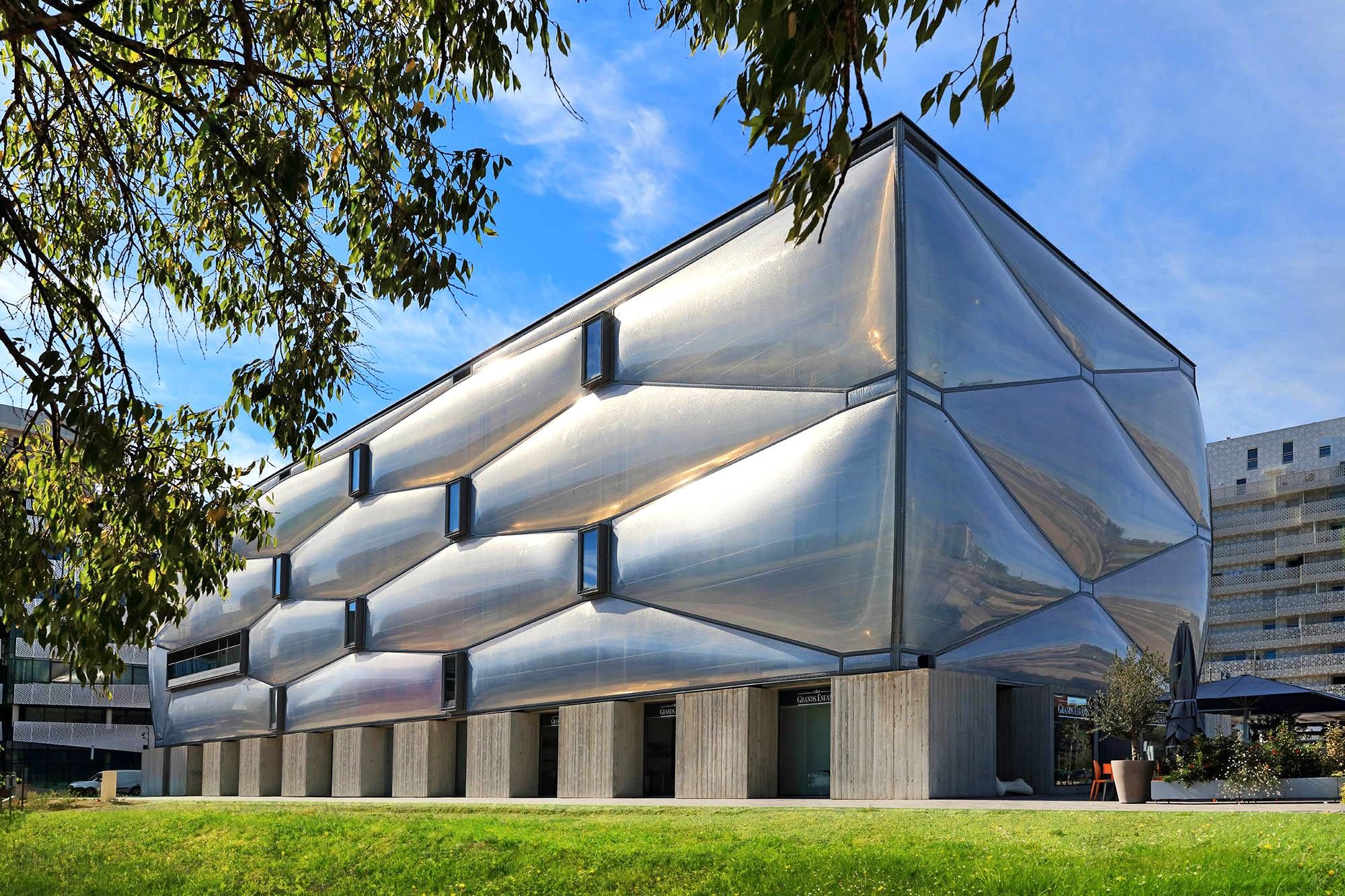 Le Nuage | Geoplast | Archello