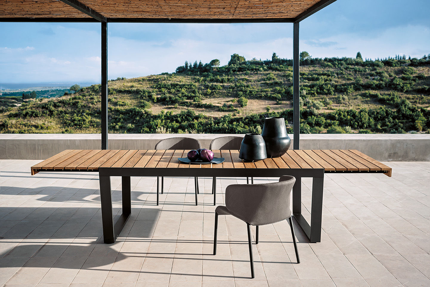 Roda SRL による Spinnaker 034 extendable table | Archello