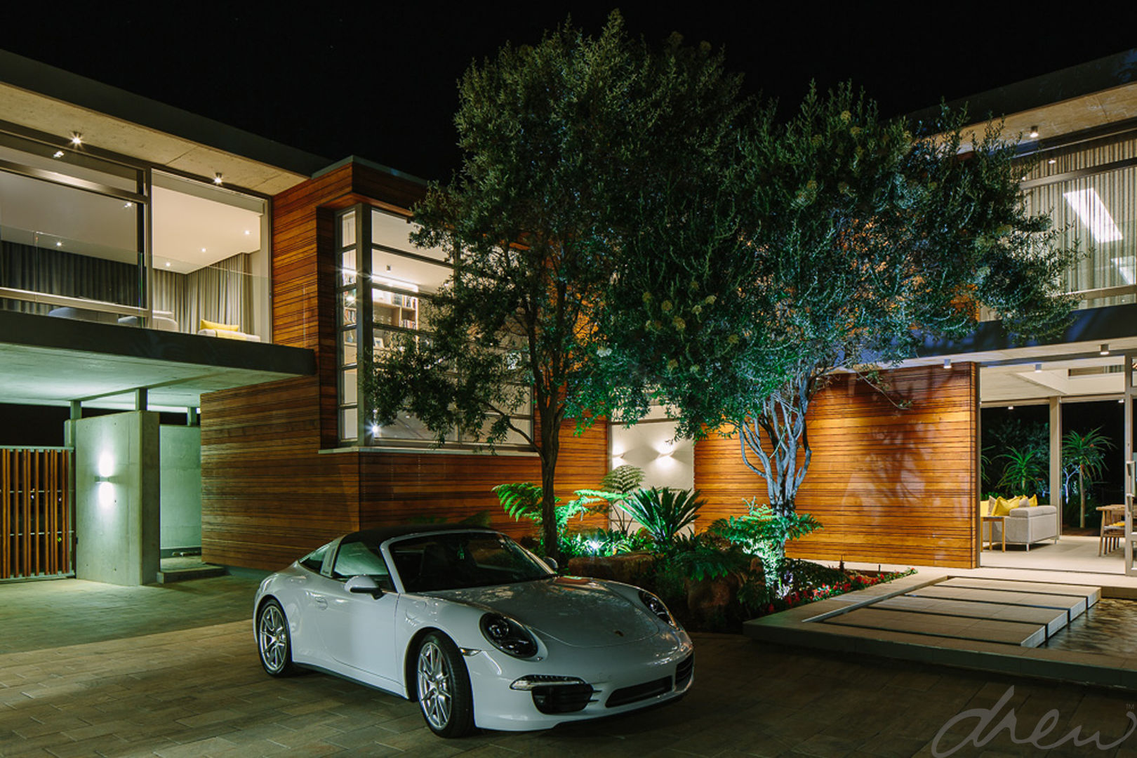 two floating boxes | Drew Architects | Archello