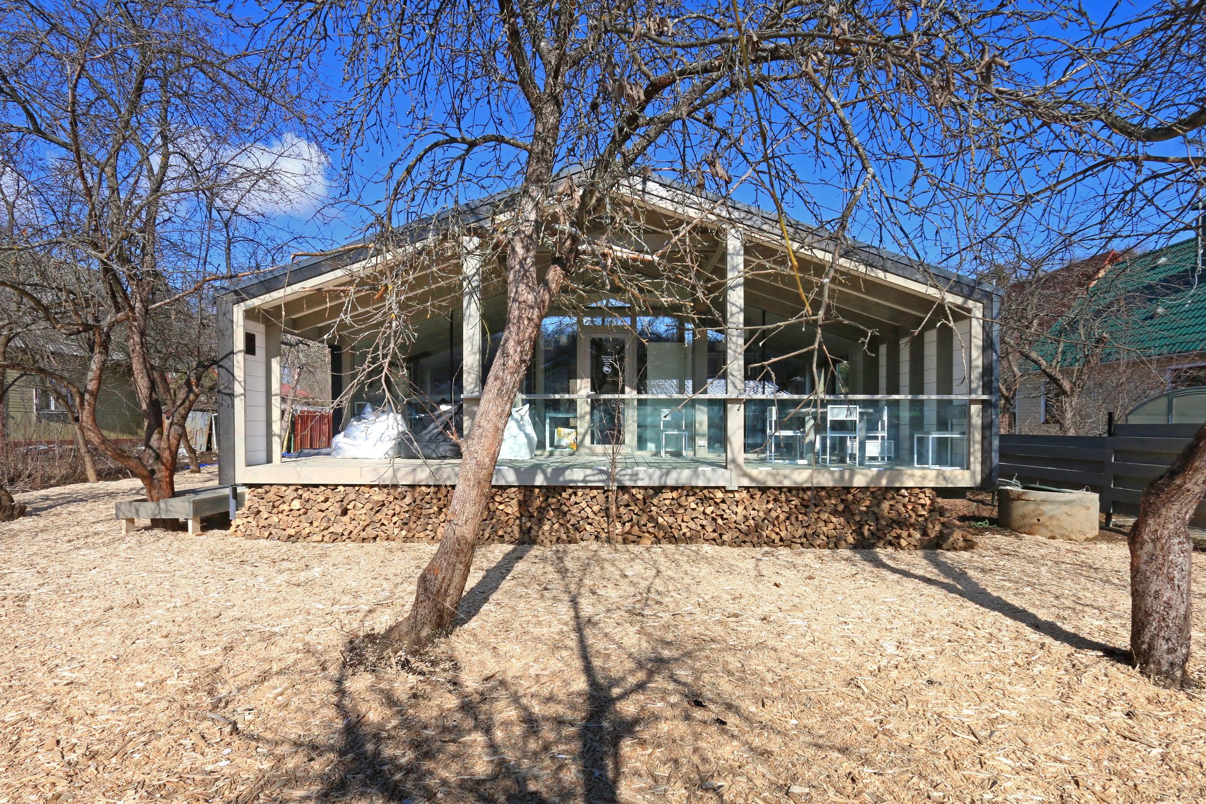 DD77 in Russian dacha | BIO-architects | Archello