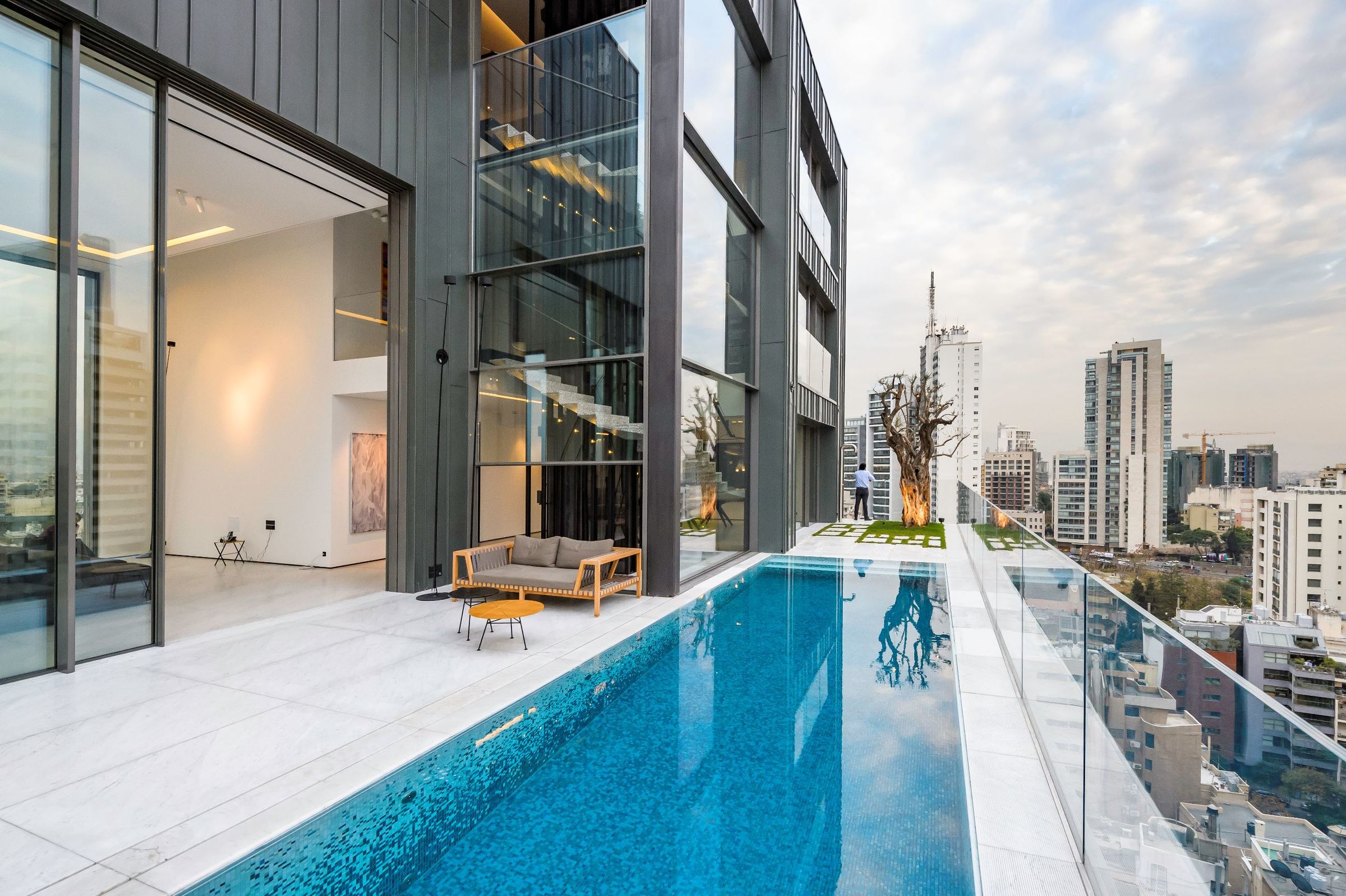 GUILLOTINE WINDOW by VITROCSA | Archello