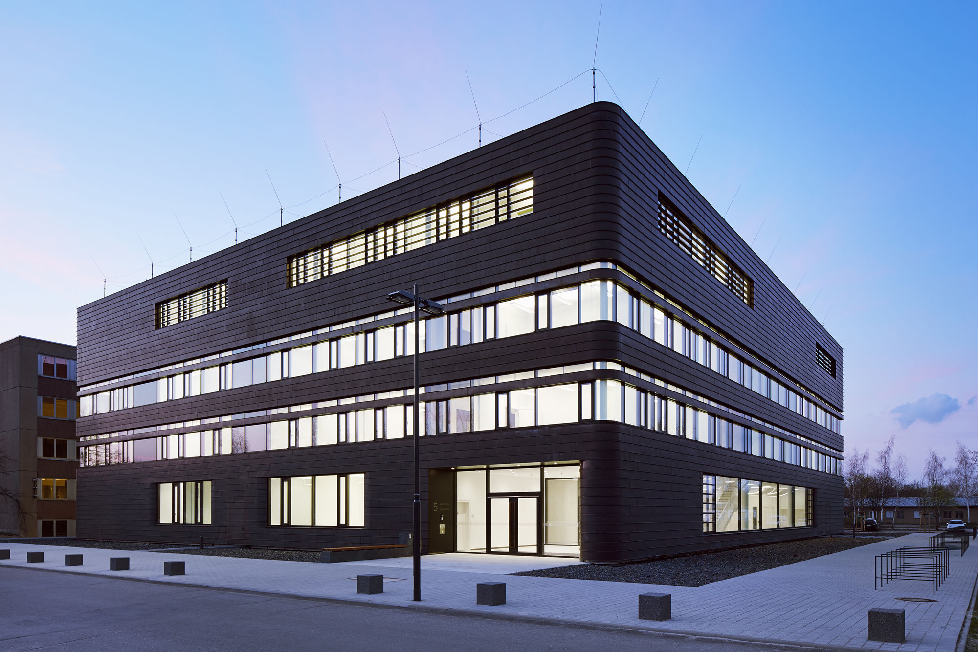 Faculty of Informatics and Computer Center | Bez + Kock Architekten ...