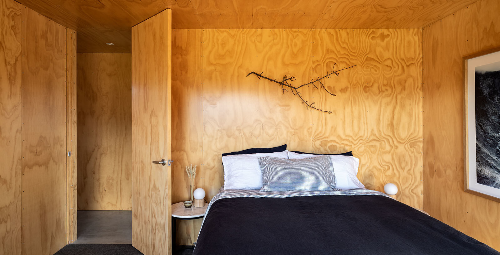 Gallery of Avalanche House | intuitive architects | Media - 19