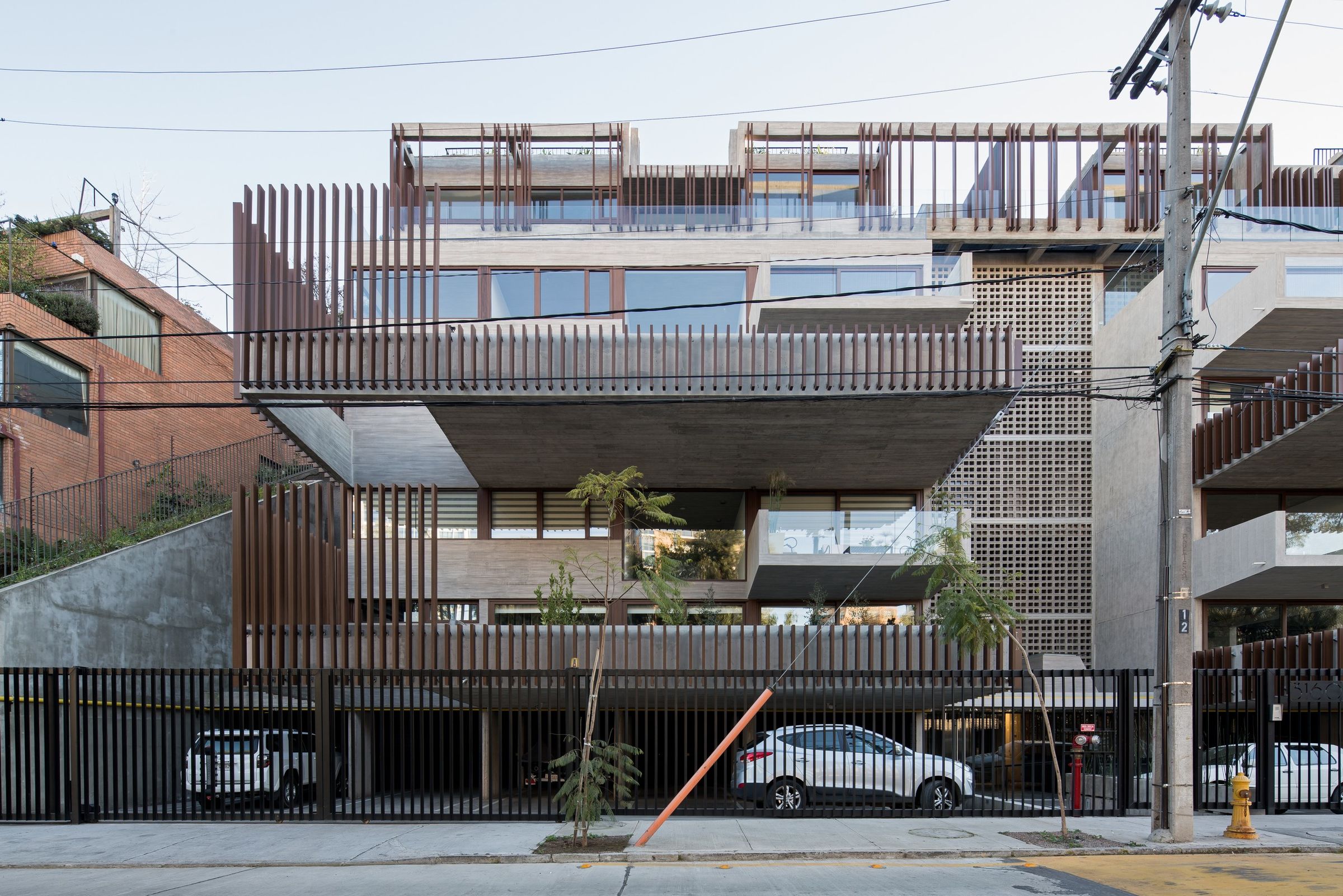 SEIS BUILDING | SML ARQUITECTOS | Archello