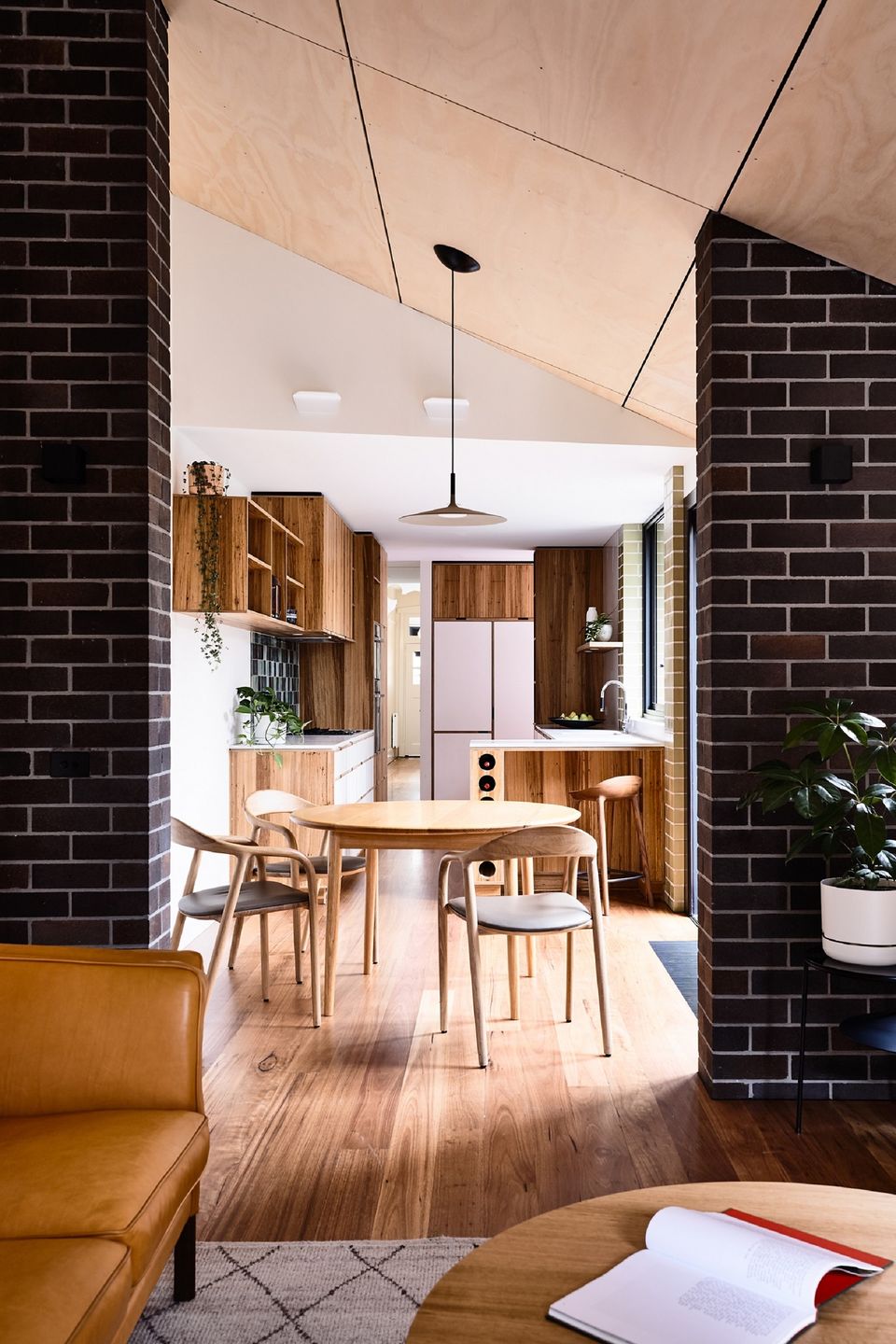 Gallery of Wedged | Alison Dodds Architect | Media - 9