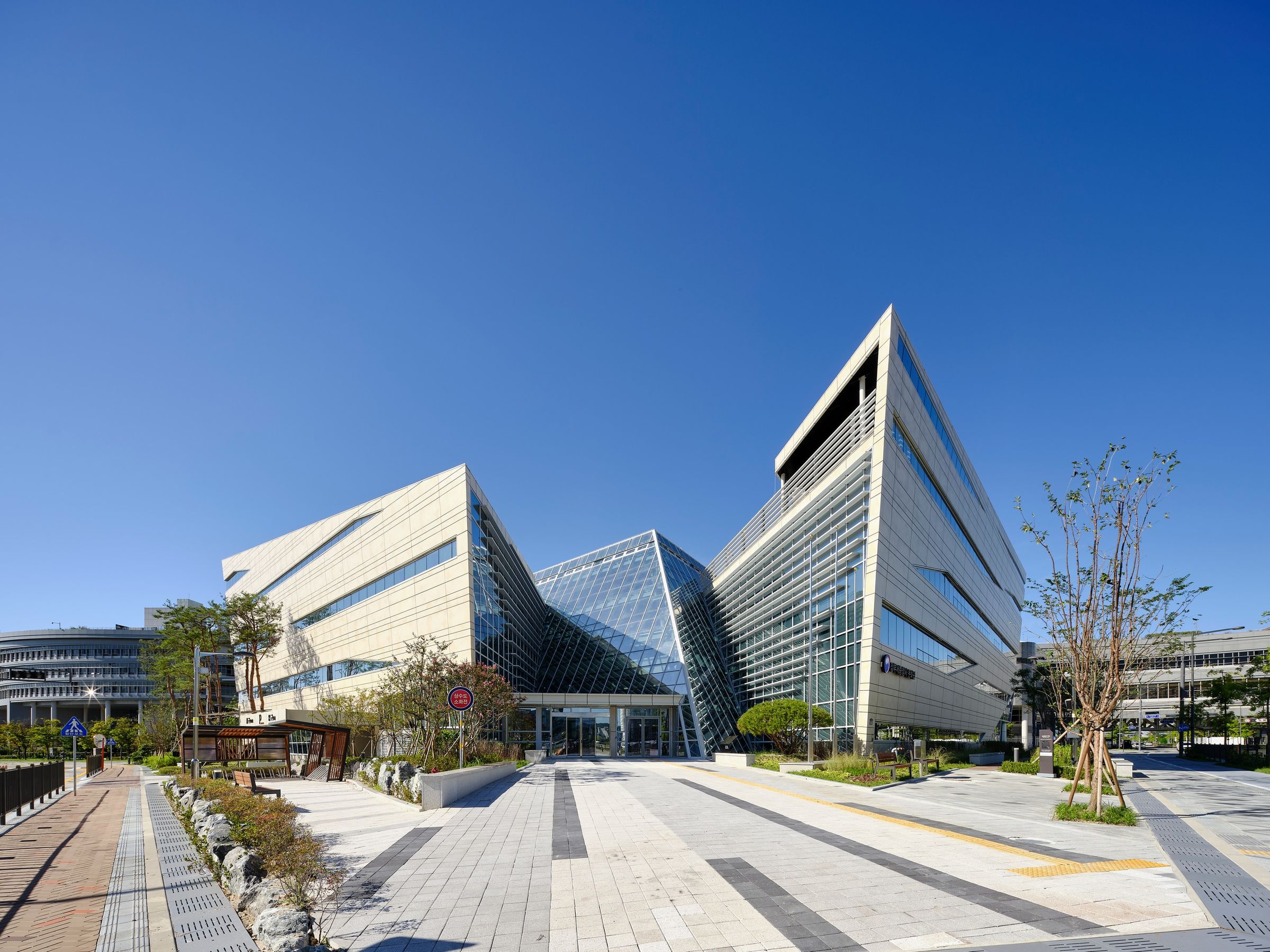 Gallery of Sejong Government Complex Cultural Center | Daain ...