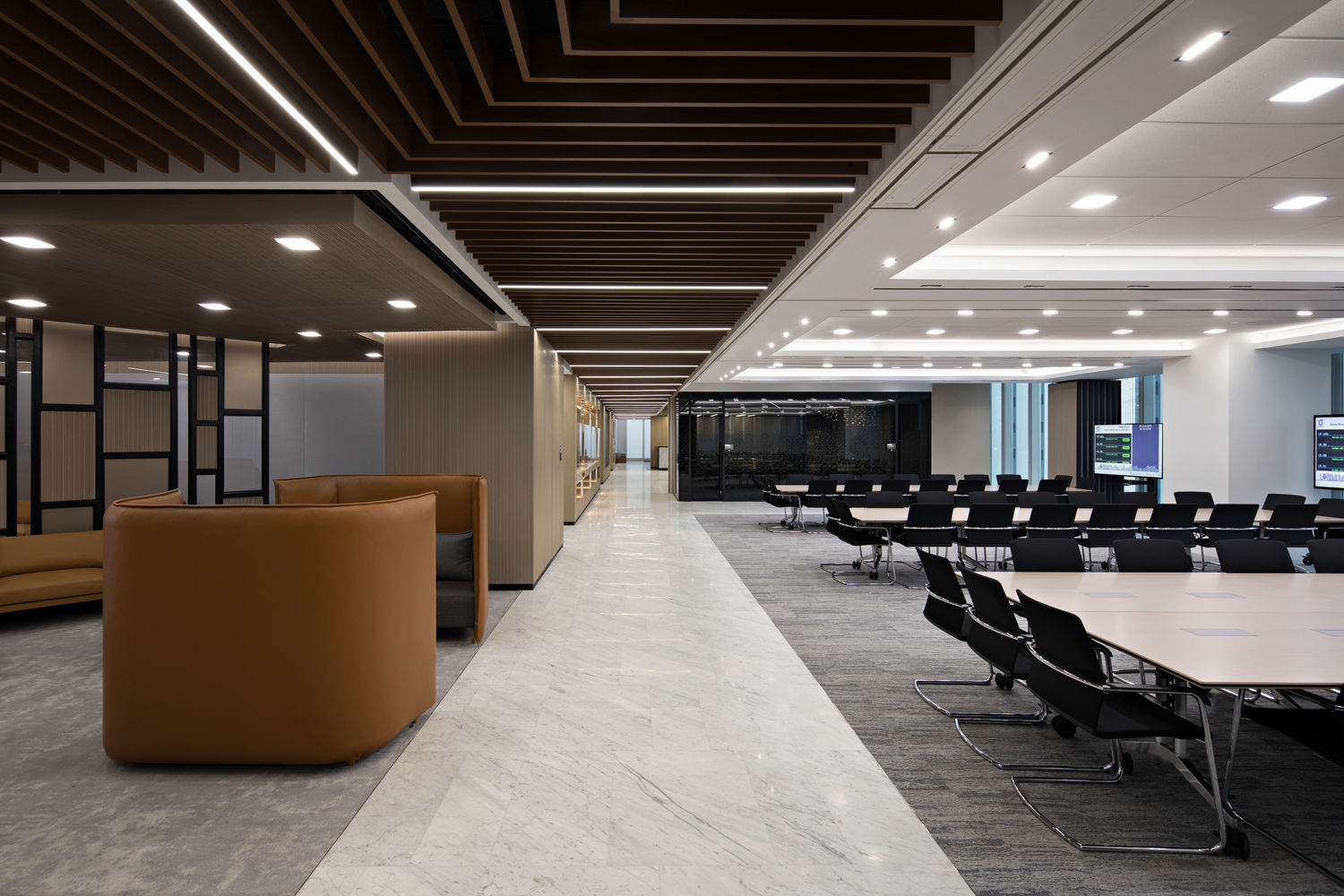 Gallery of Gunung Sewu Kencan, Sequis Tower | TPG Architecture | Media - 1