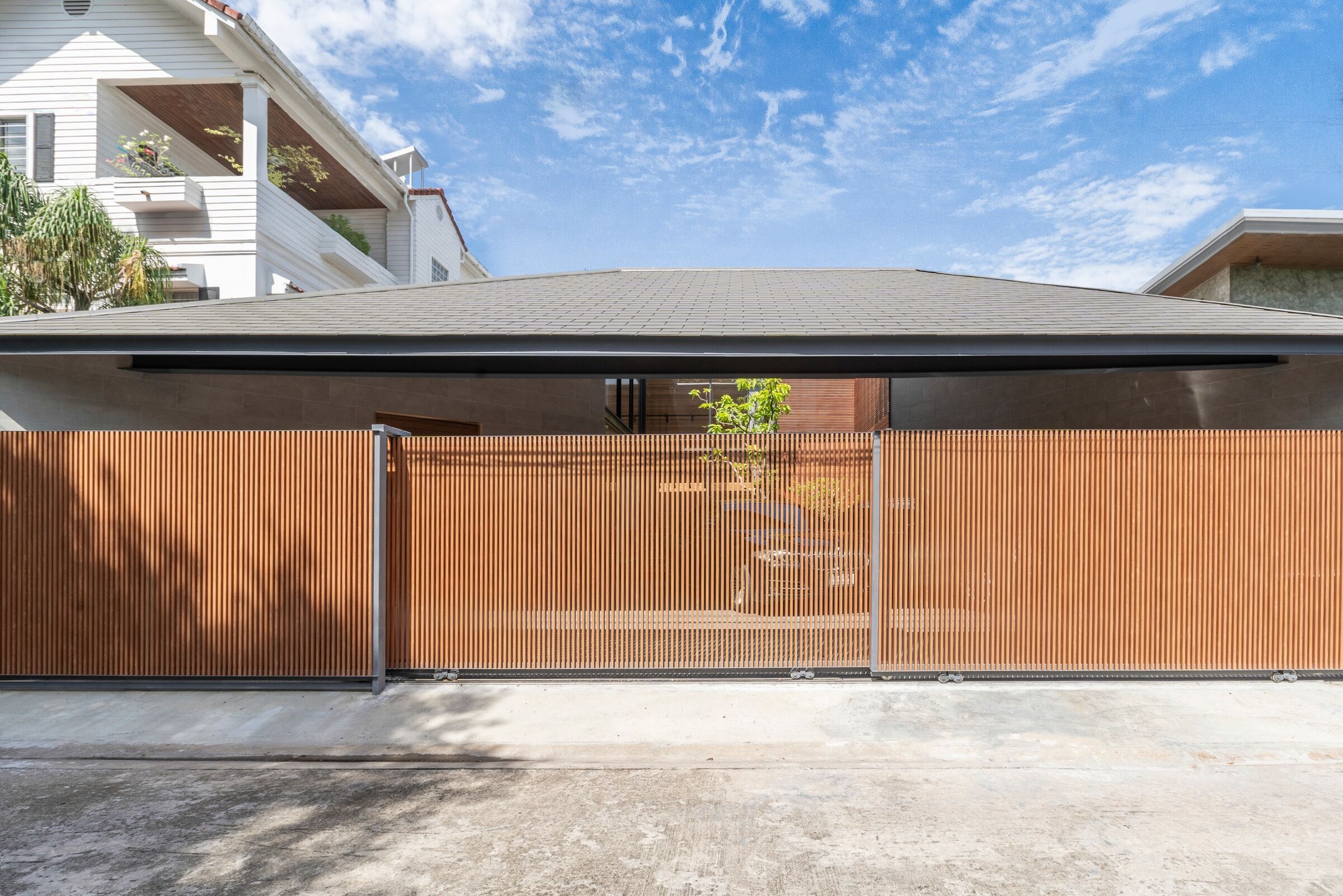 The Roof House | Looklen Architects | Archello