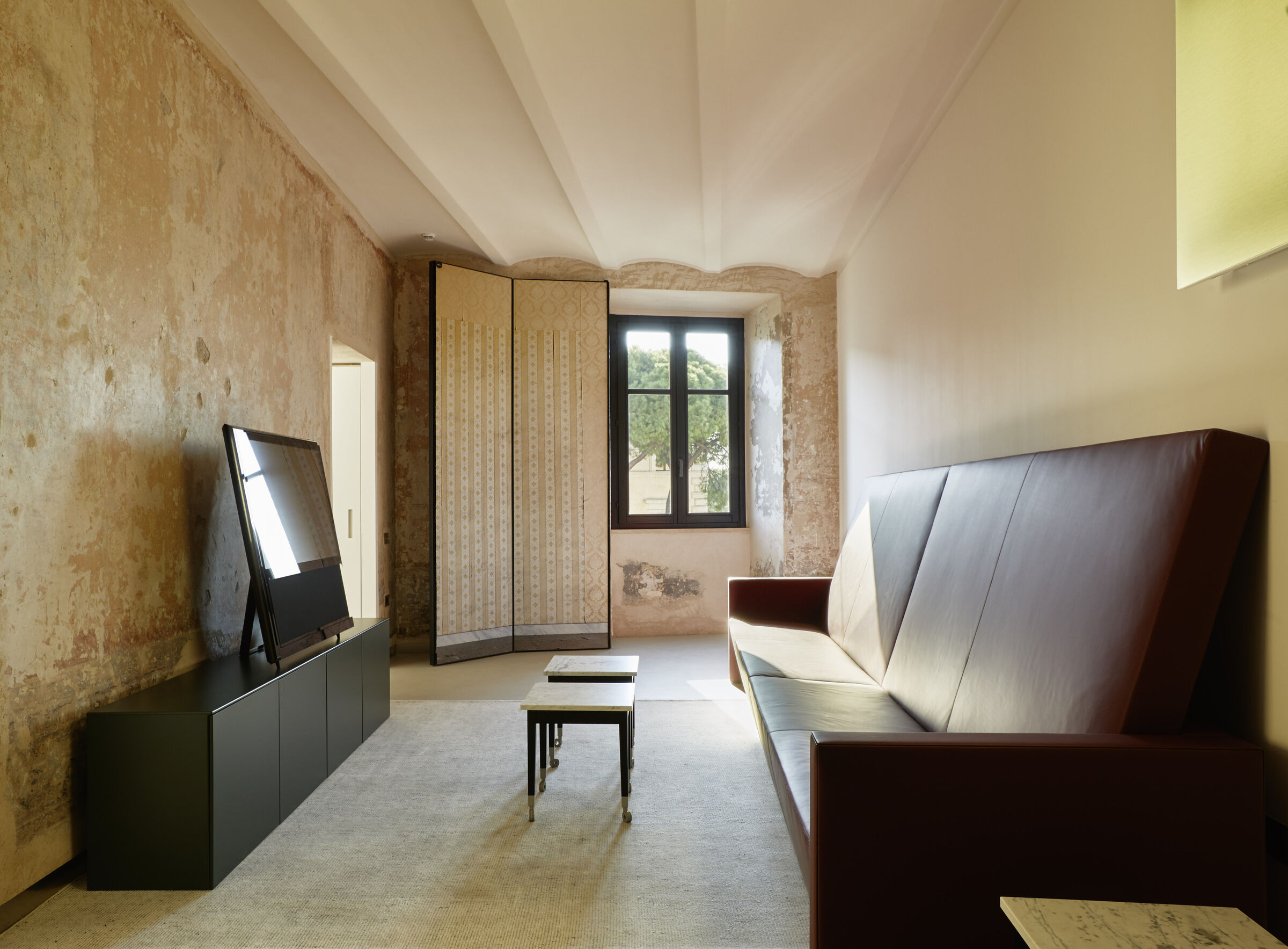 Rooms of Rome: A perfect viewing instrument | Archello