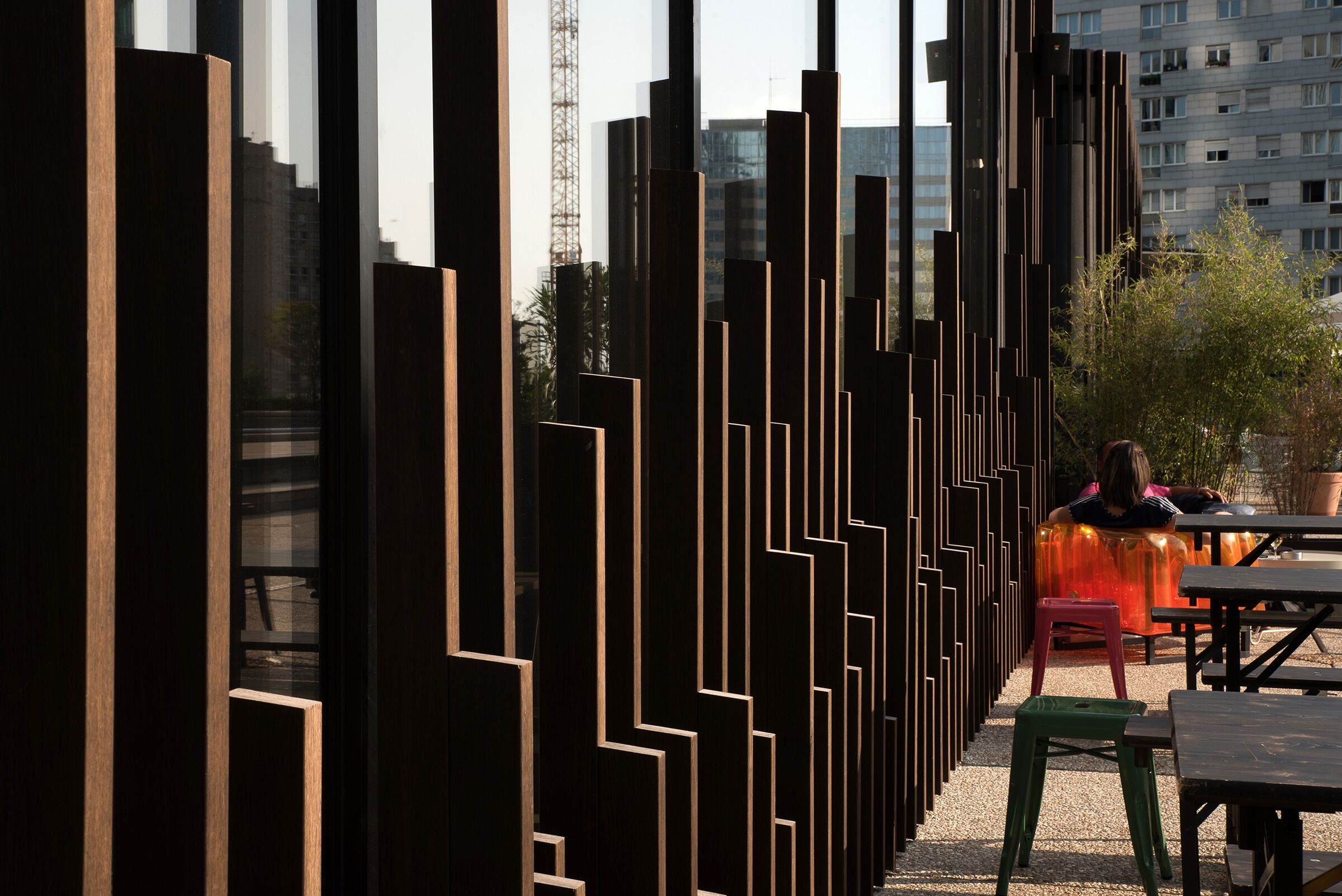 MOSO Bamboo X-treme outdoor beams por MOSO Bamboo Products | Archello