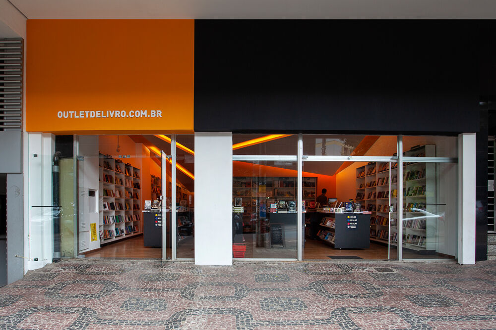 Books Outlet | Mutabile Arquitetura | Archello