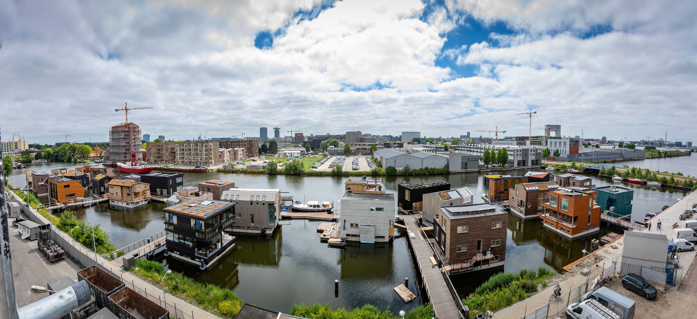 105 residents start living their dream of an energy self-sufficient ...