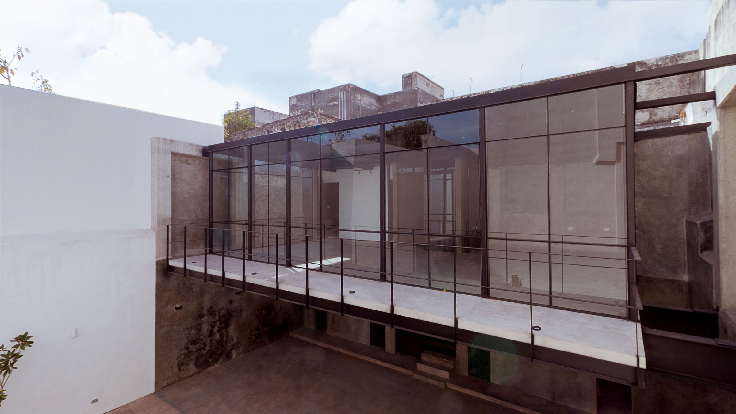 Gallery of TRASPATIO | RED ARQUITECTOS | Media - 1