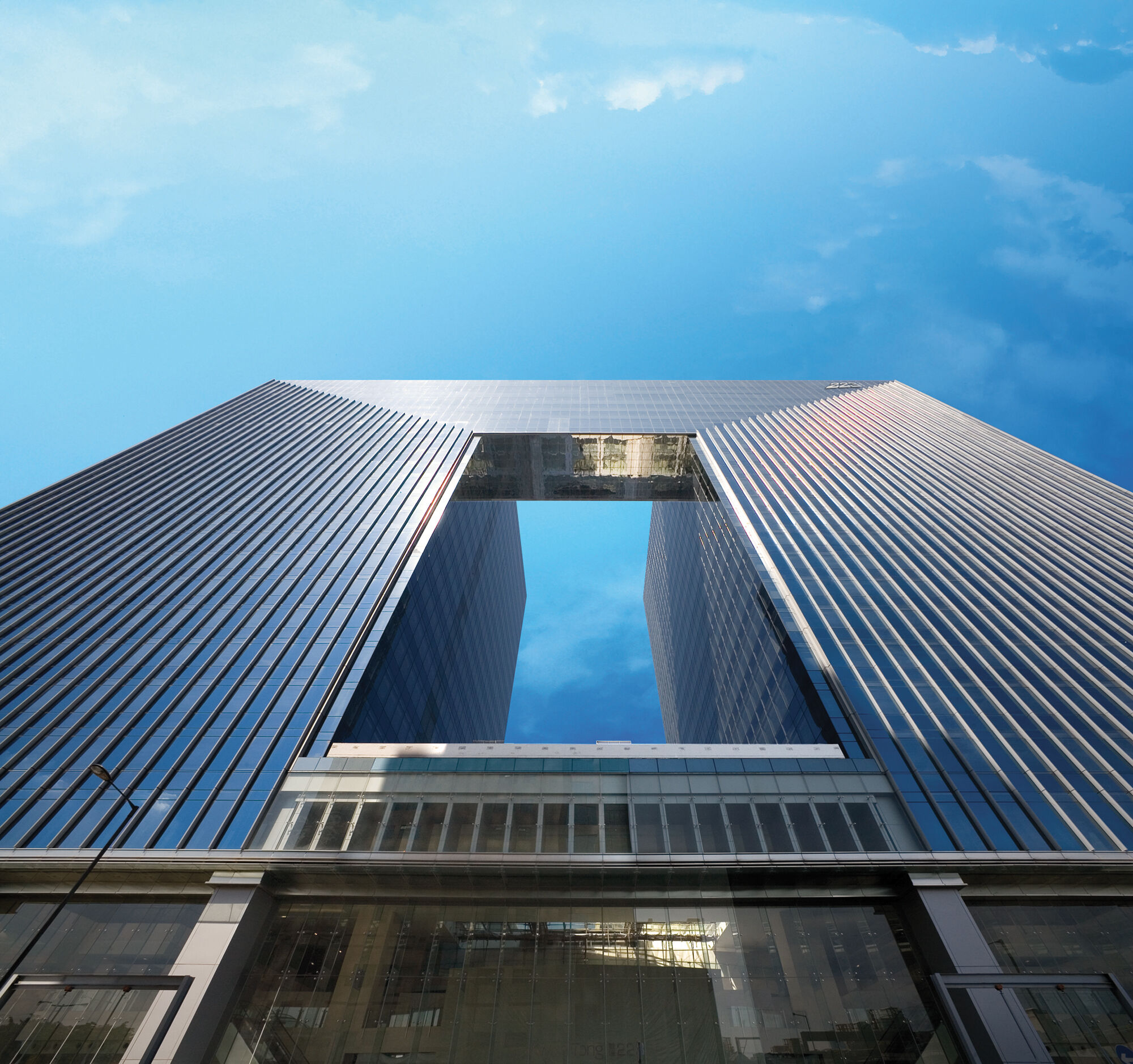 Manulife Financial Centre | DLN | Archello