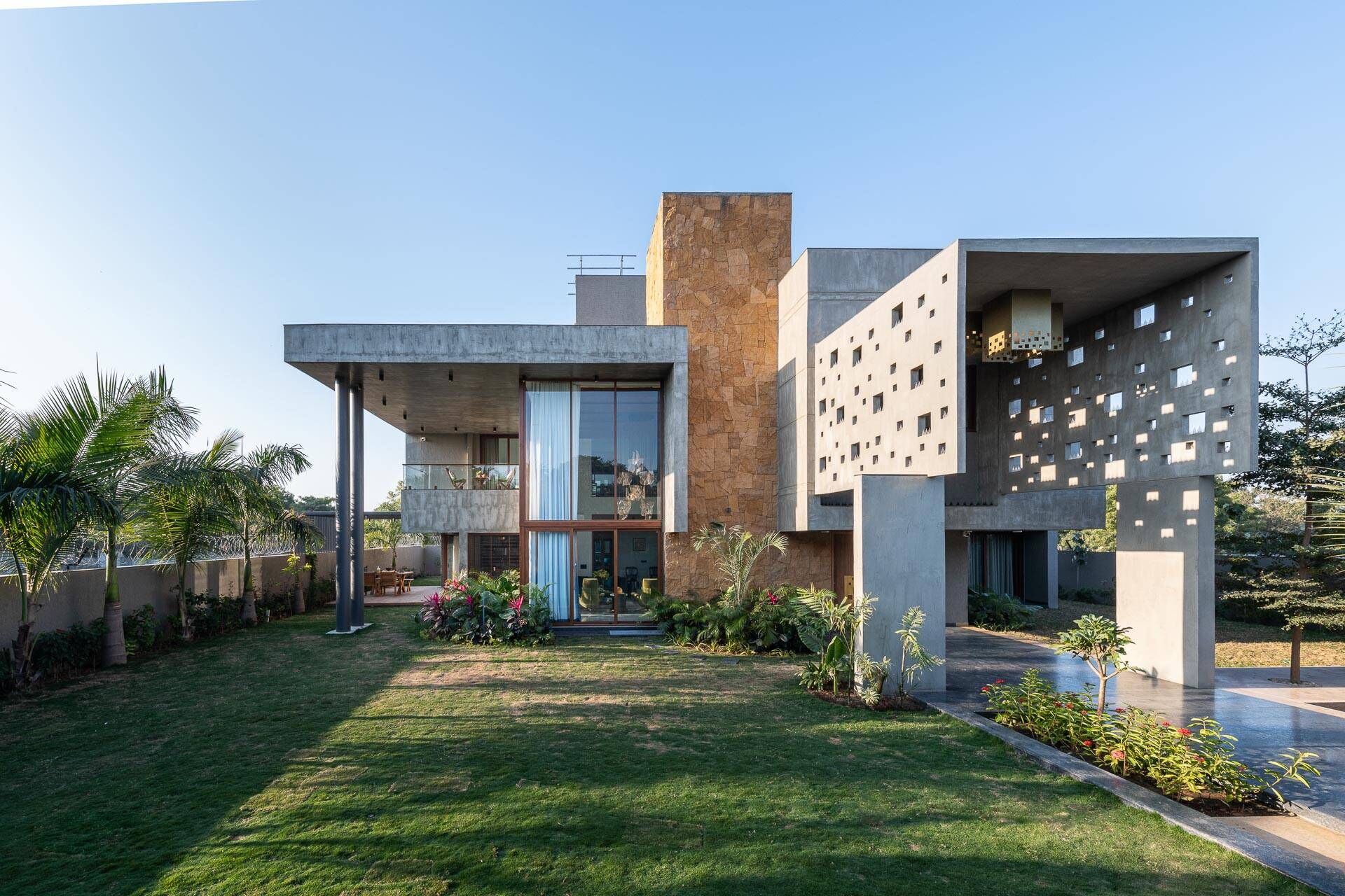 PIXEL HOUSE | The Grid Architects | Archello