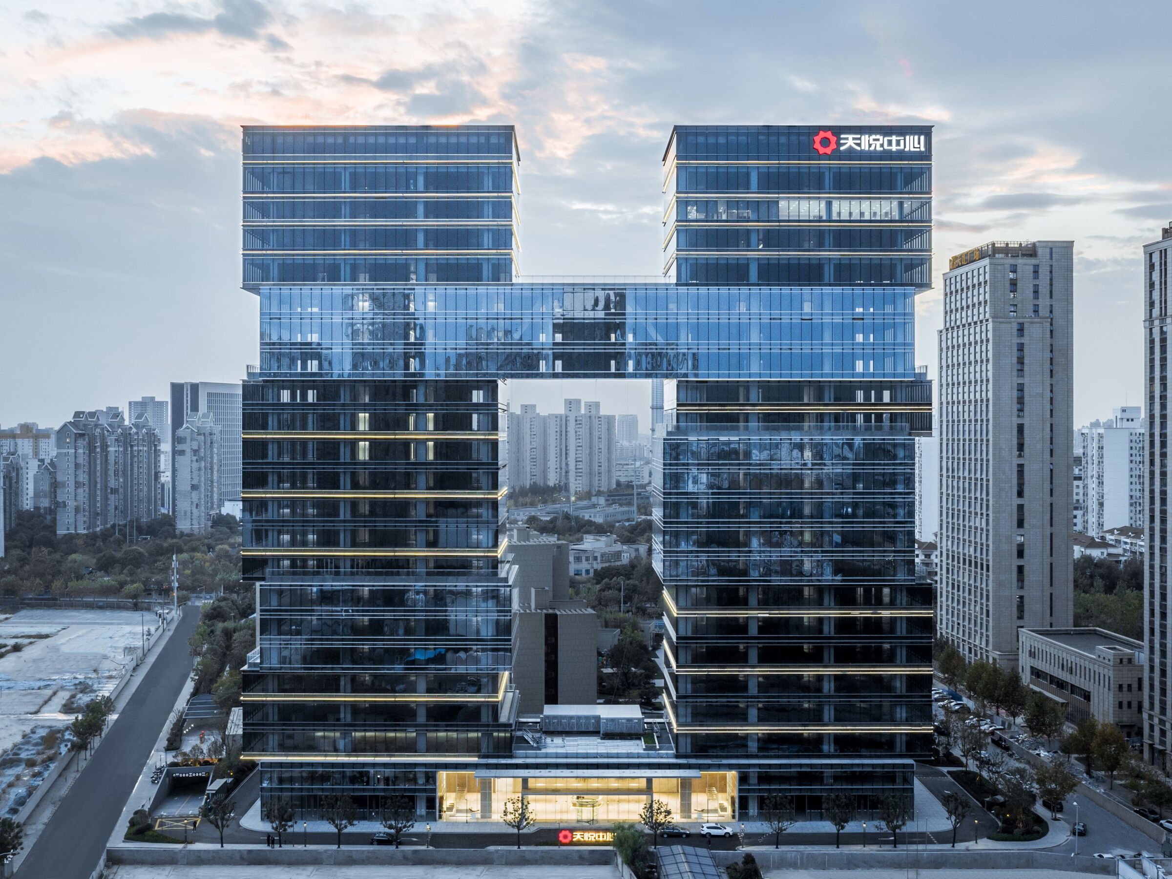 Shanghai SCE Sky Horizon | Aedas | Archello