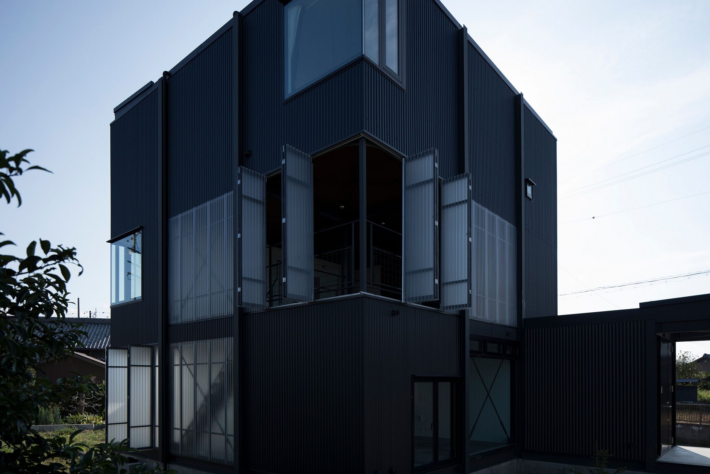 Gallery of Corrugated-Sheet House | Daisuke Yamashita Architects ...