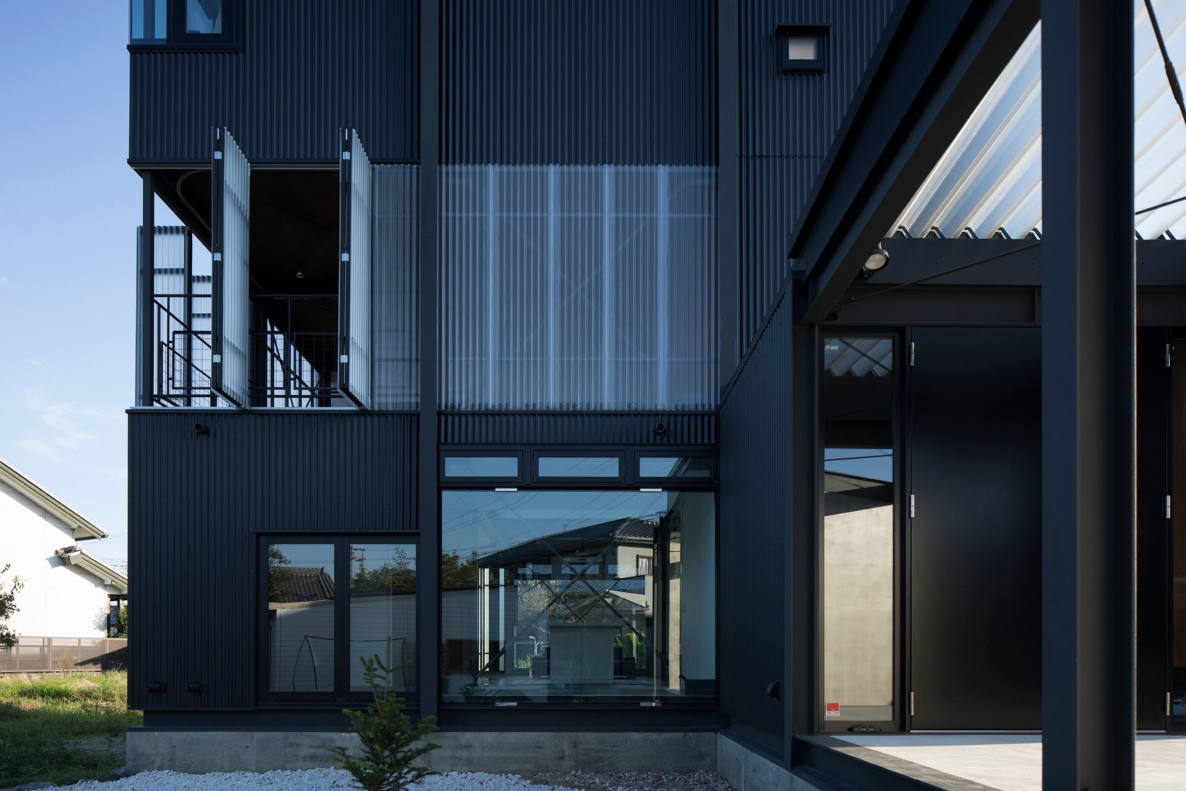 Gallery of Corrugated-Sheet House | Daisuke Yamashita Architects ...