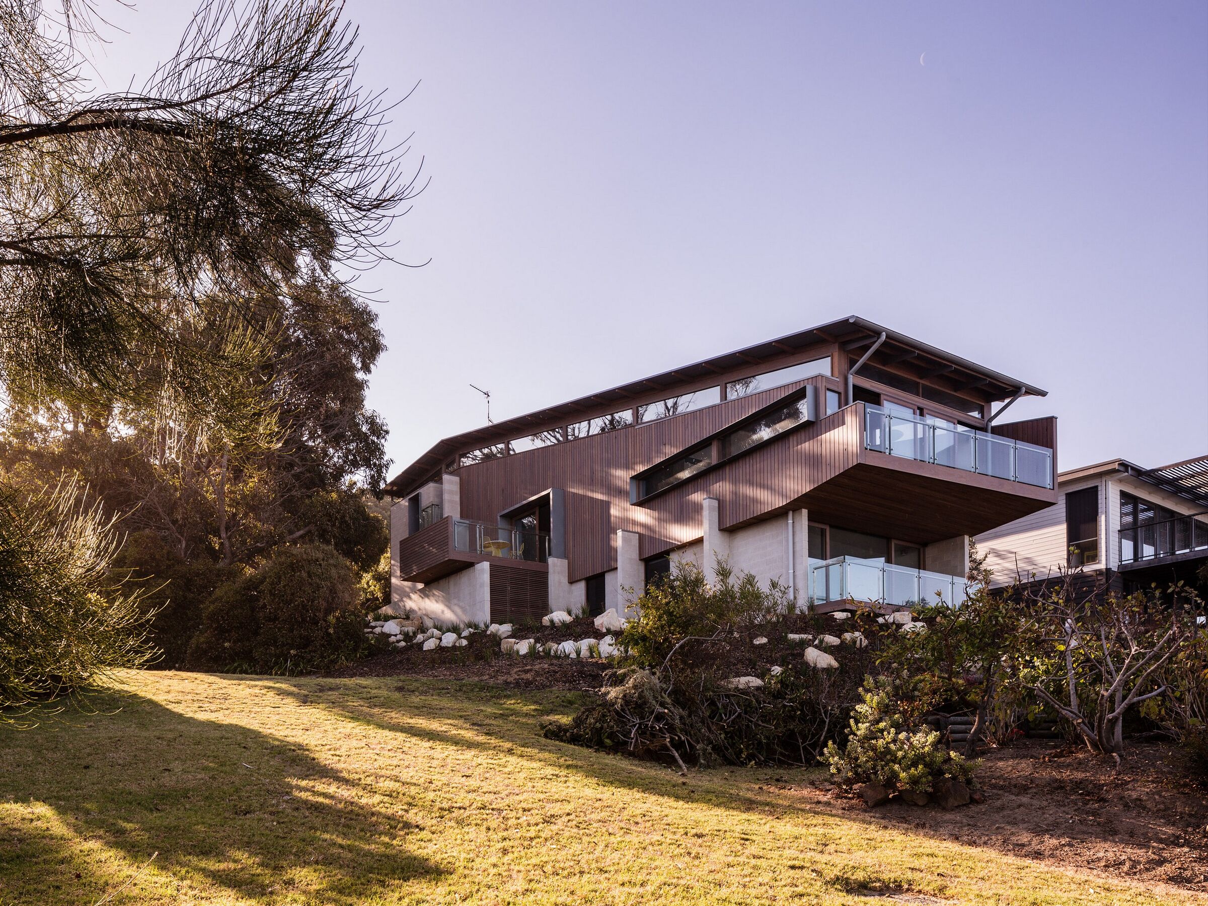 Dorman Beach House @ Lorne | studio101 architects | Archello