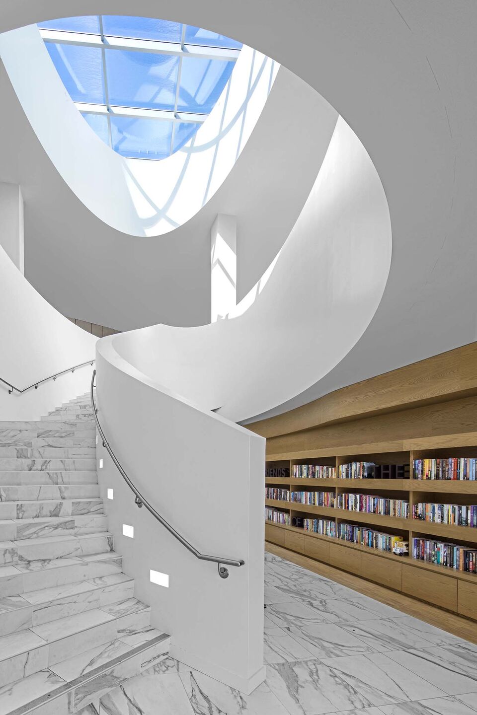 Gallery of Costa Mesa Donald Dungan Library | Johnson Favaro | Media - 8