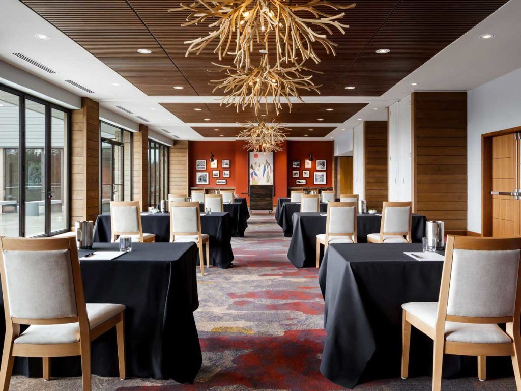 LINEA Tegular Grille Ceiling Tiles per Linea Ceilings | Archello