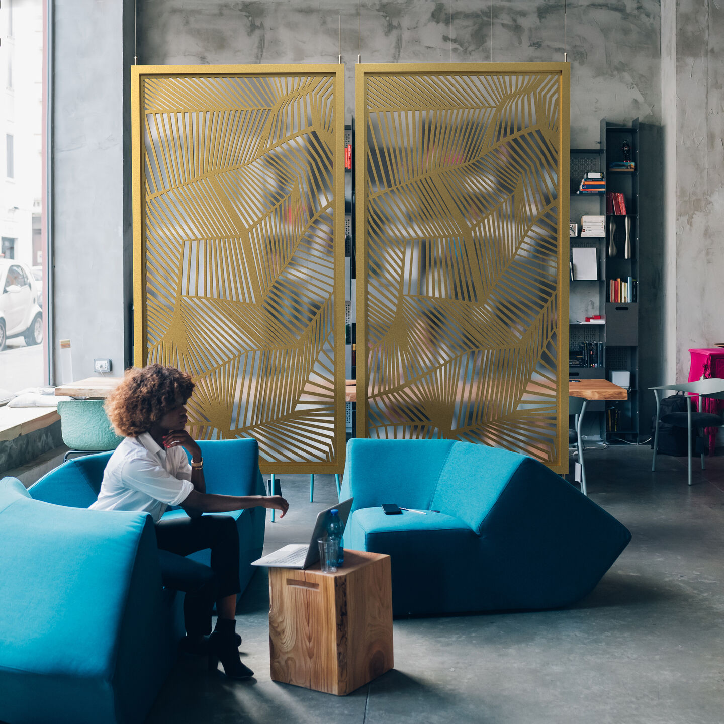 Straight Lines w/Insert van Yellow Goat Design | Archello