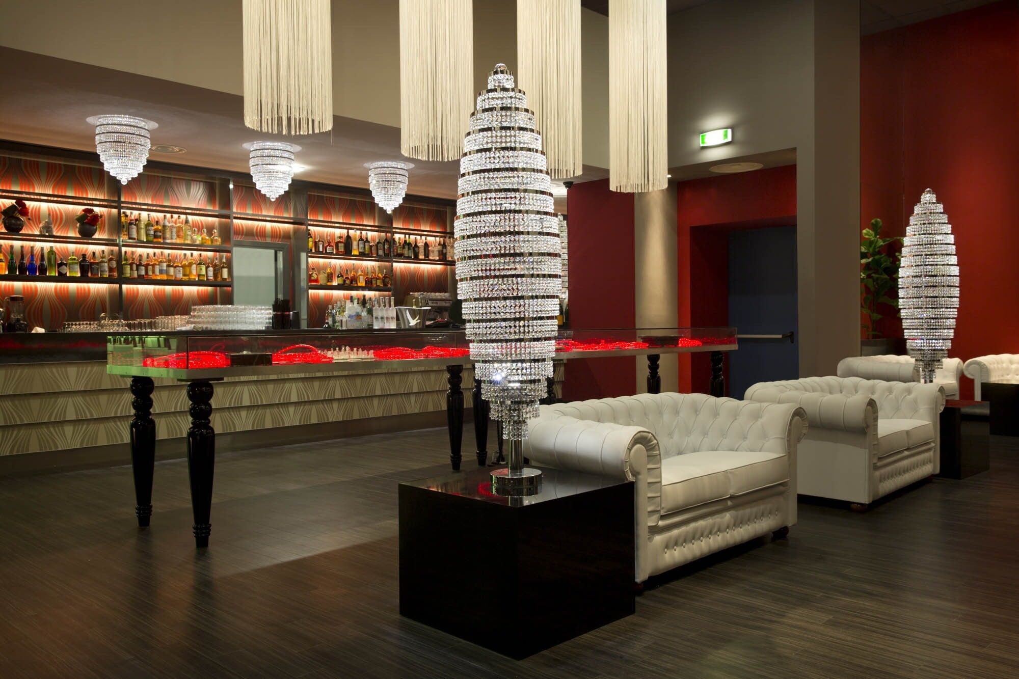 Opium Club Pordenone | MULTIFORME lighting | Archello