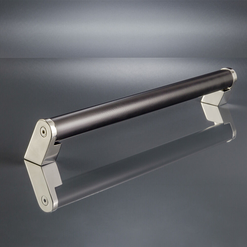 Swing door handle Frankfurt by DESIGN-MAT | Archello