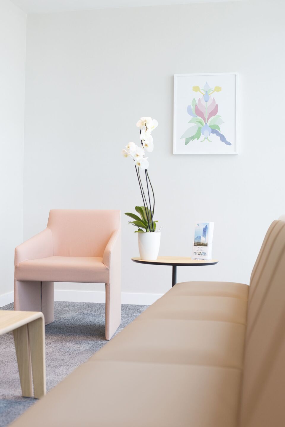 Discover Benches Hospitals Design Ideas and Pictures | Archello