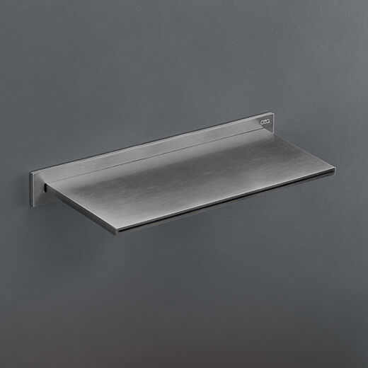 FRE14 - High flow waterfall jet P. max. 100 mm nach CEADESIGN | Archello