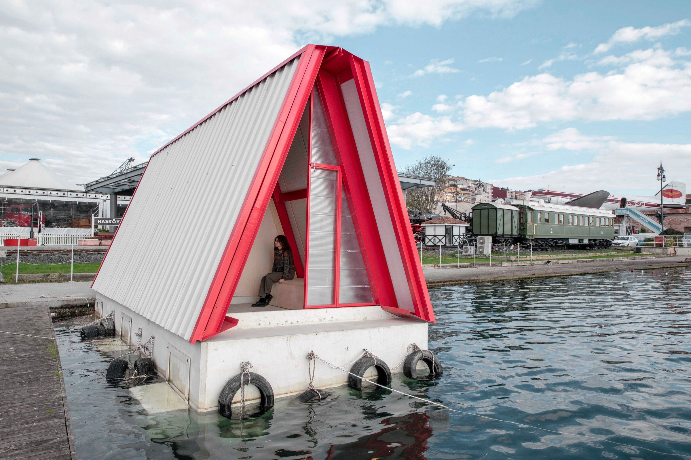 Gallery of Fold & Float | SO? Architecture&Ideas | Media - 1