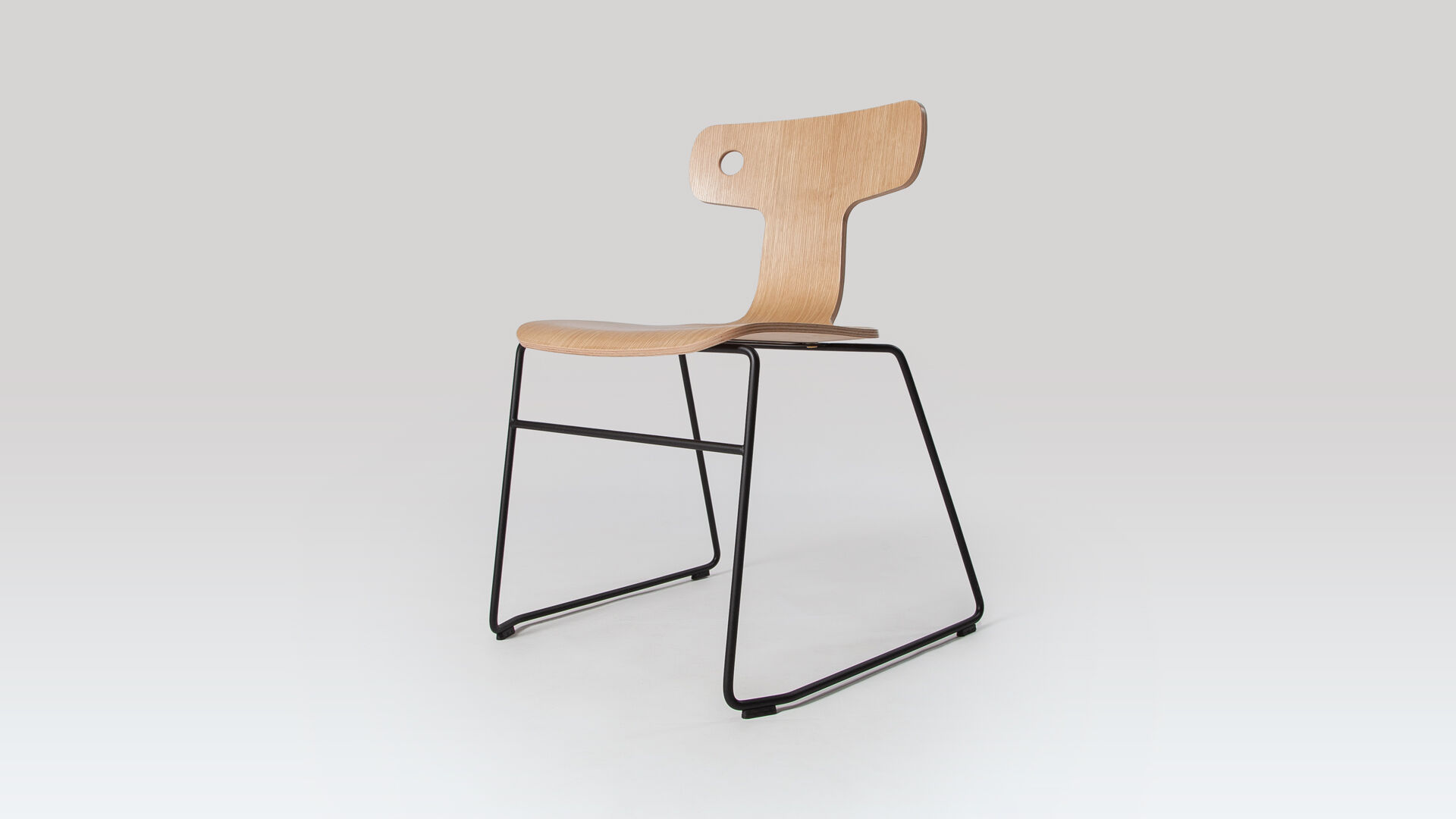 Moore Chair por Liqui Contracts | Archello