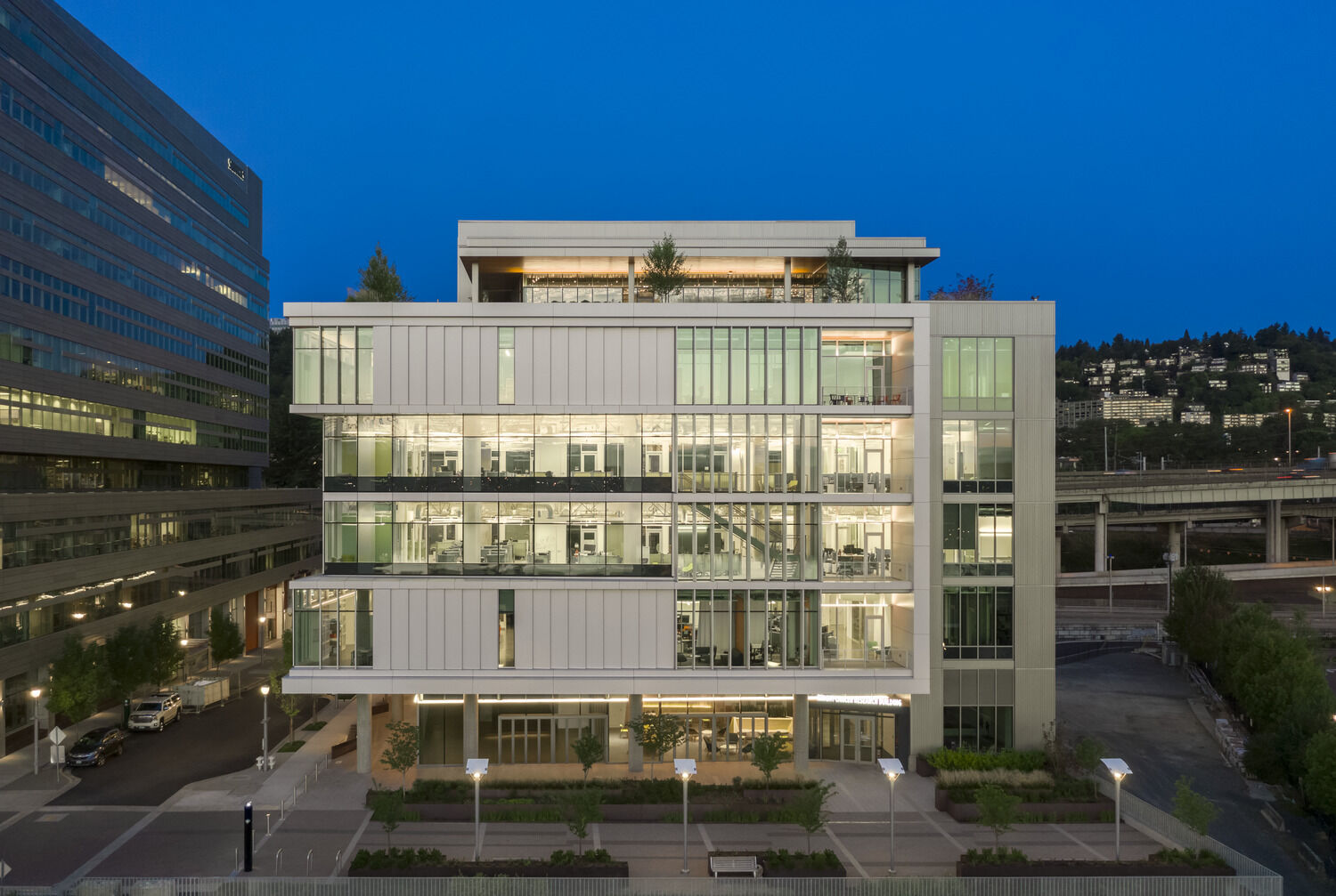 Knight Cancer Research Building | SRG Partnership | Archello