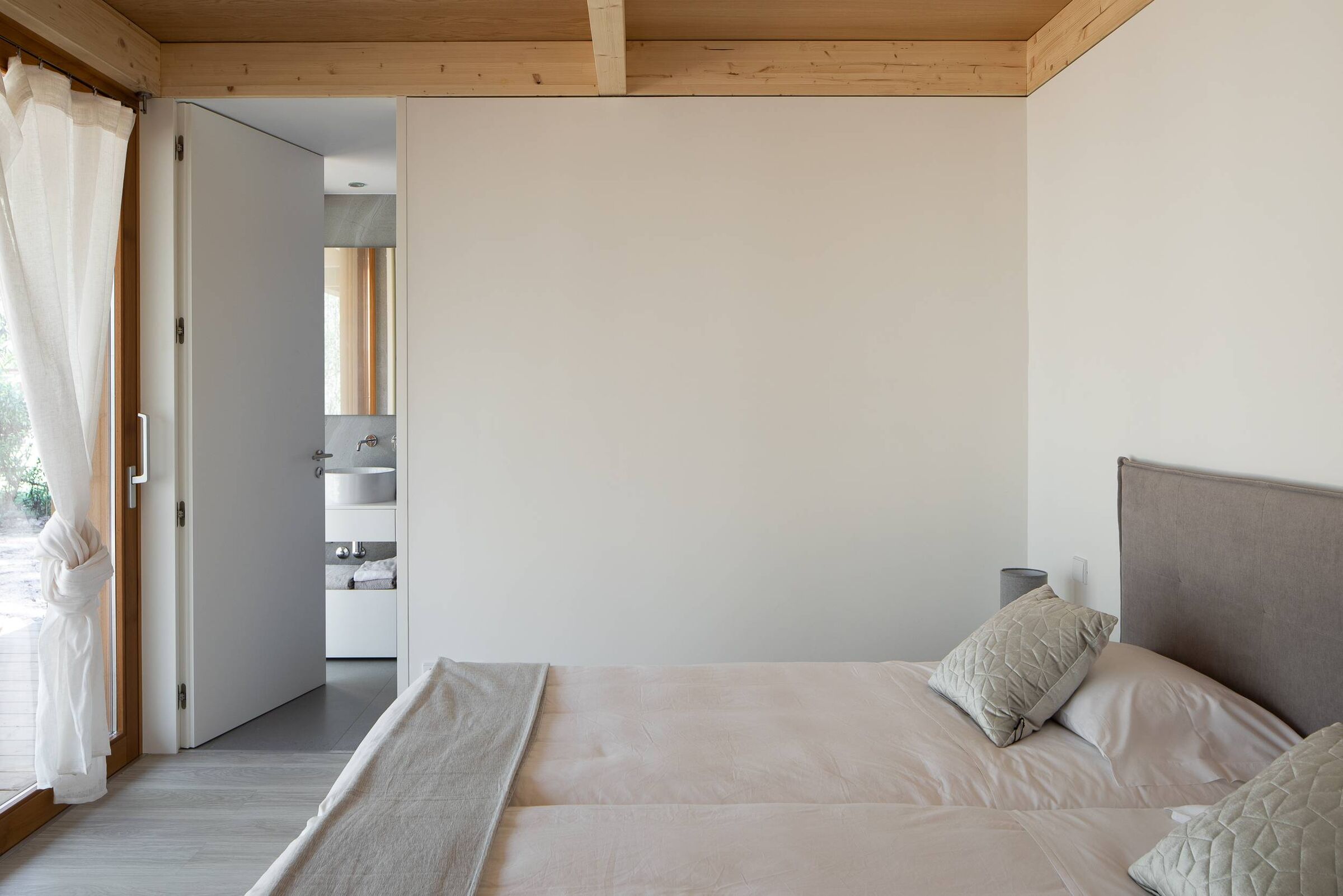 Gallery of Mima House Portimão | Mimahousing Architects | Media - 18